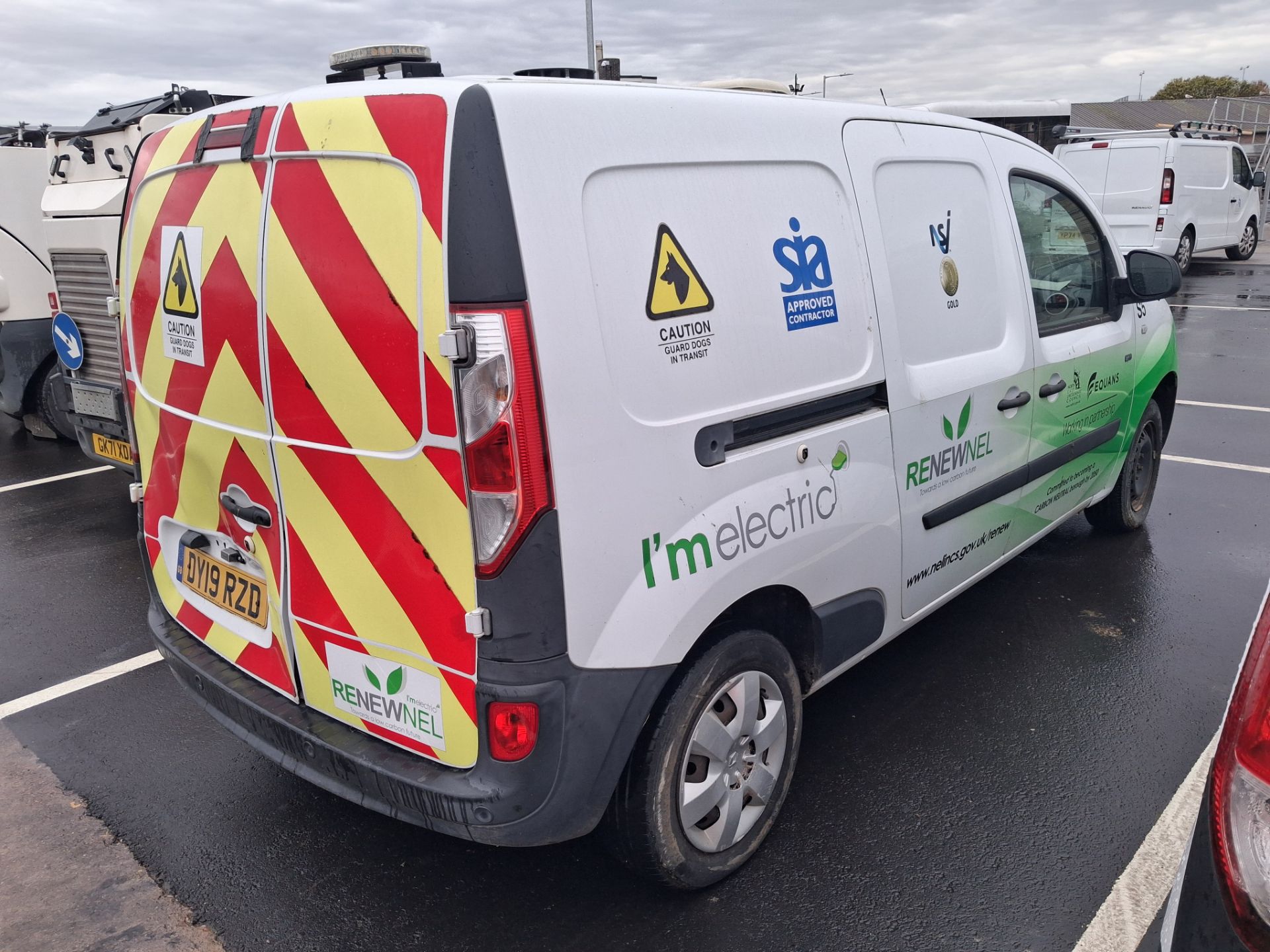 RENAULT Kangoo Business Maxi ZE33 LL21 Electric Panel Van. Registration ...