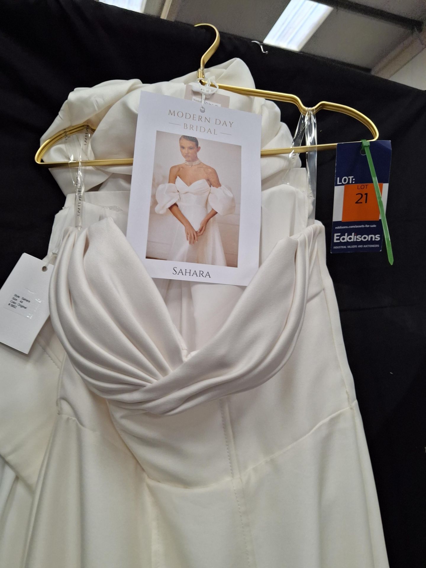 Eva Lendel Sahara Wedding Dress with Sleeves, Size 44 / UK 16, Colour ...