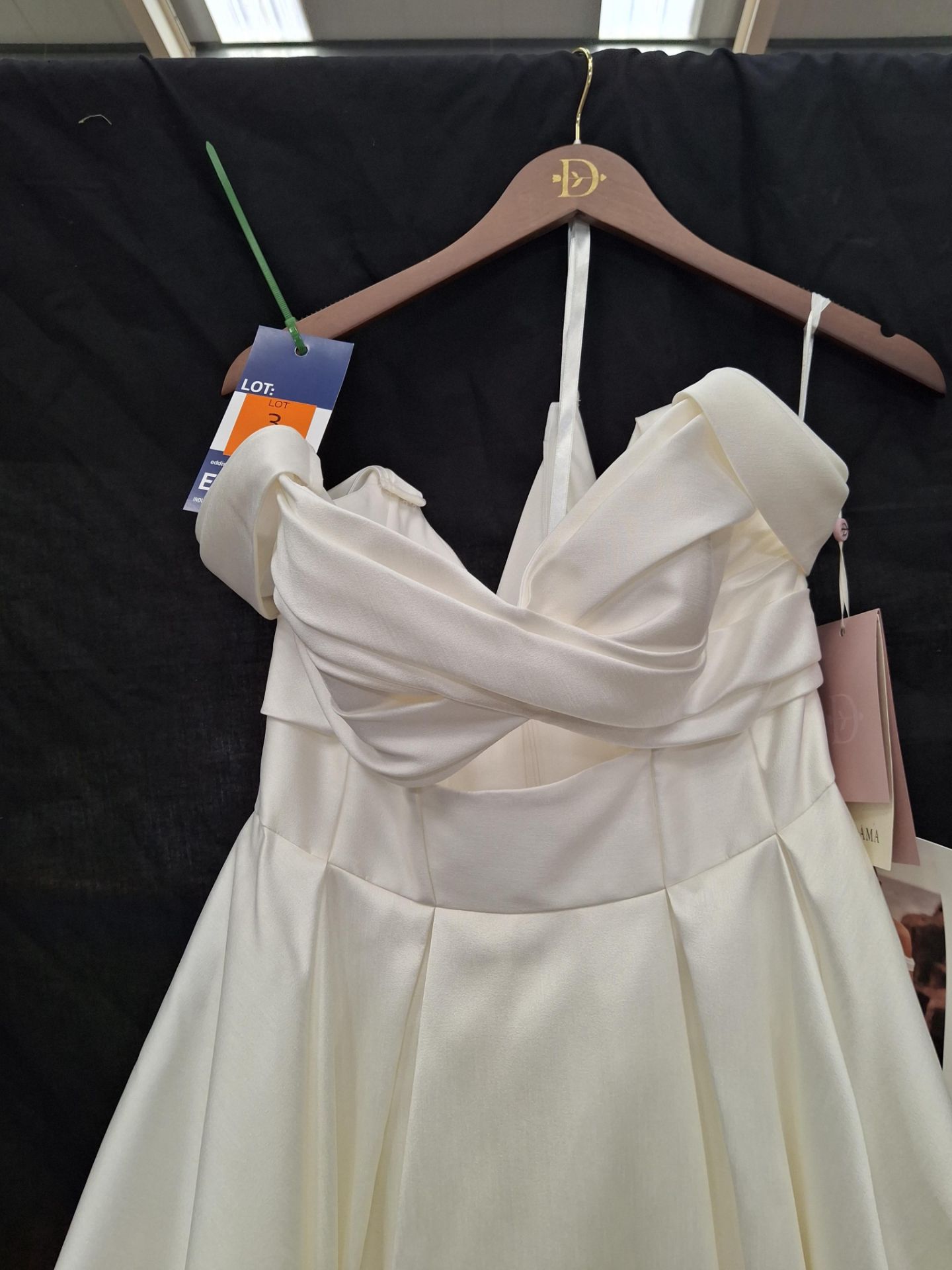 Dama mellisandre Wedding Dress, Size 42, Colour Original (Advised new ...