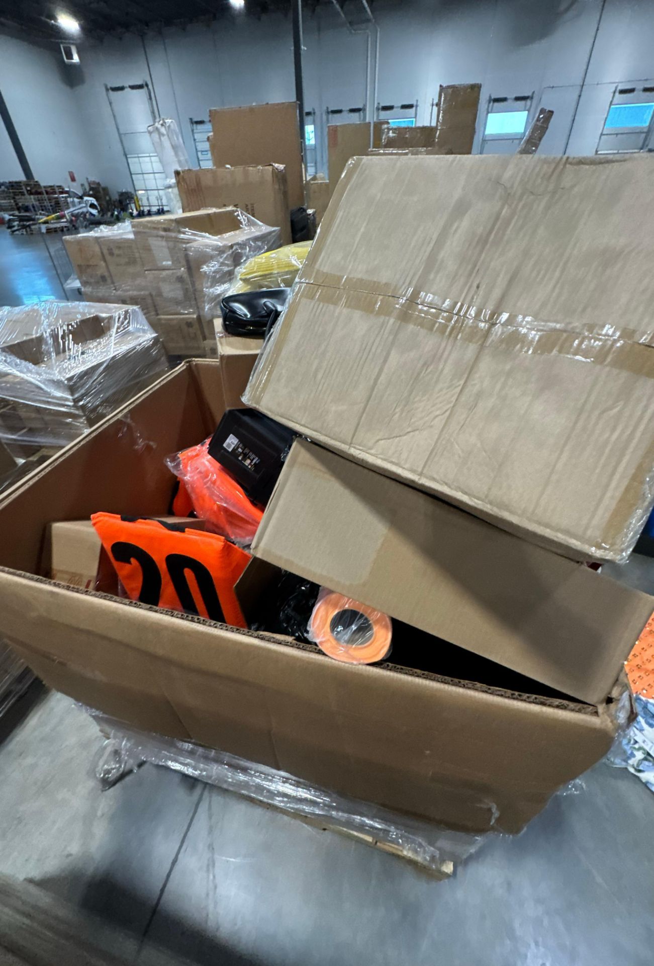 Multiple FALKO tactical backpacks, underlayment, Ethel alcohol wipes ...