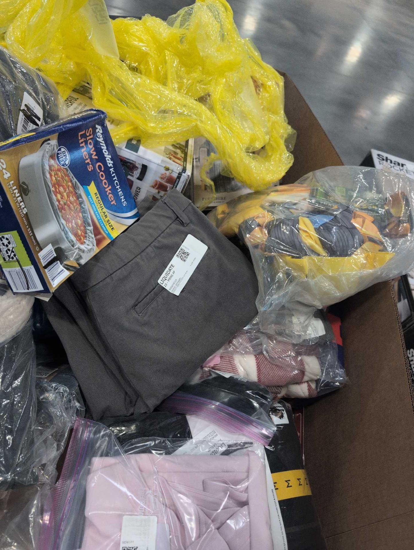 mega big box in a box, sorels, ninja professional plus, Gillette razors ...