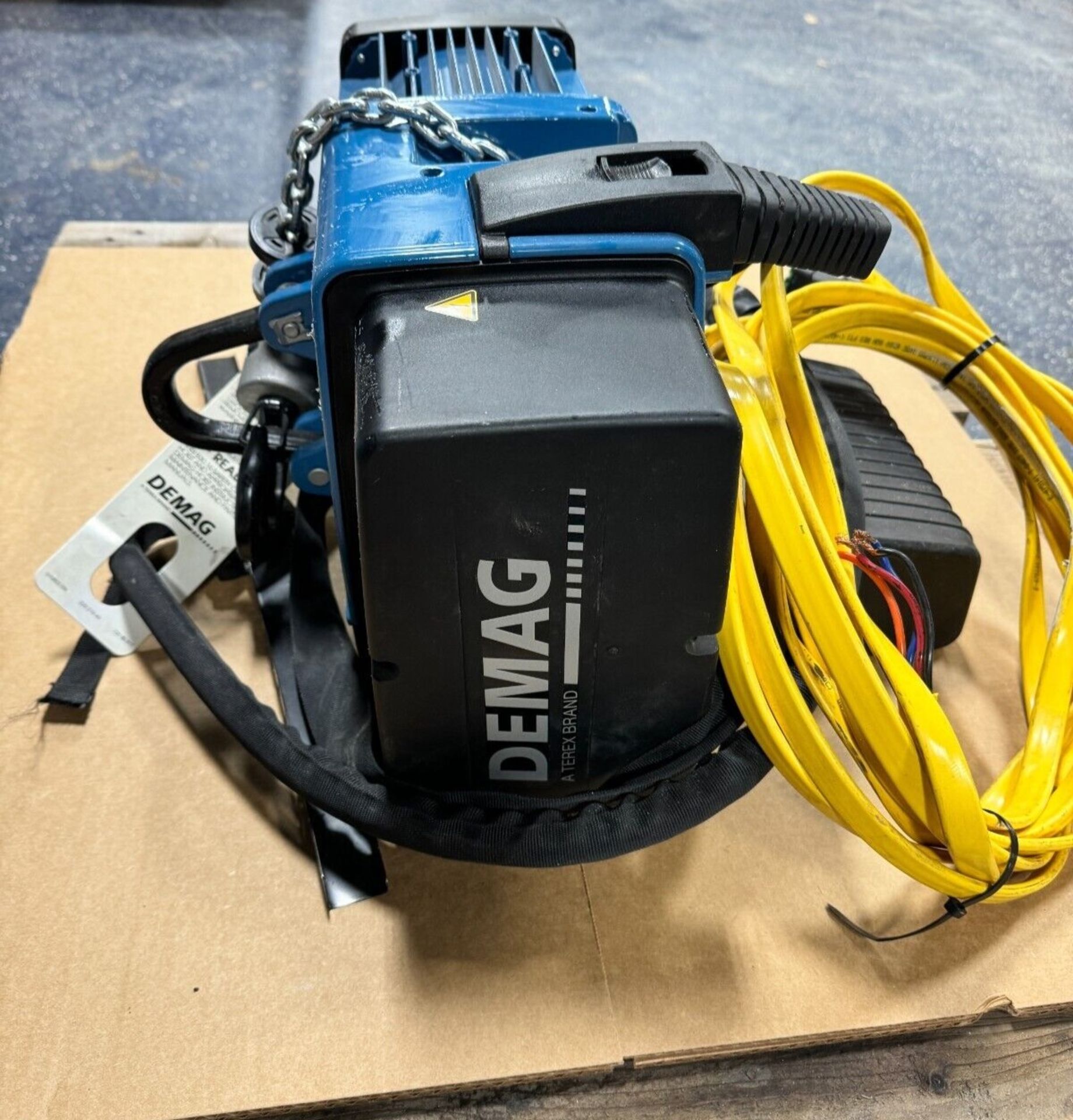 2016 DEMAG DC-COM 5 500 T/1 H5 V5.4/1.32 ELECTRIC CHAIN HOIST 1100LBS