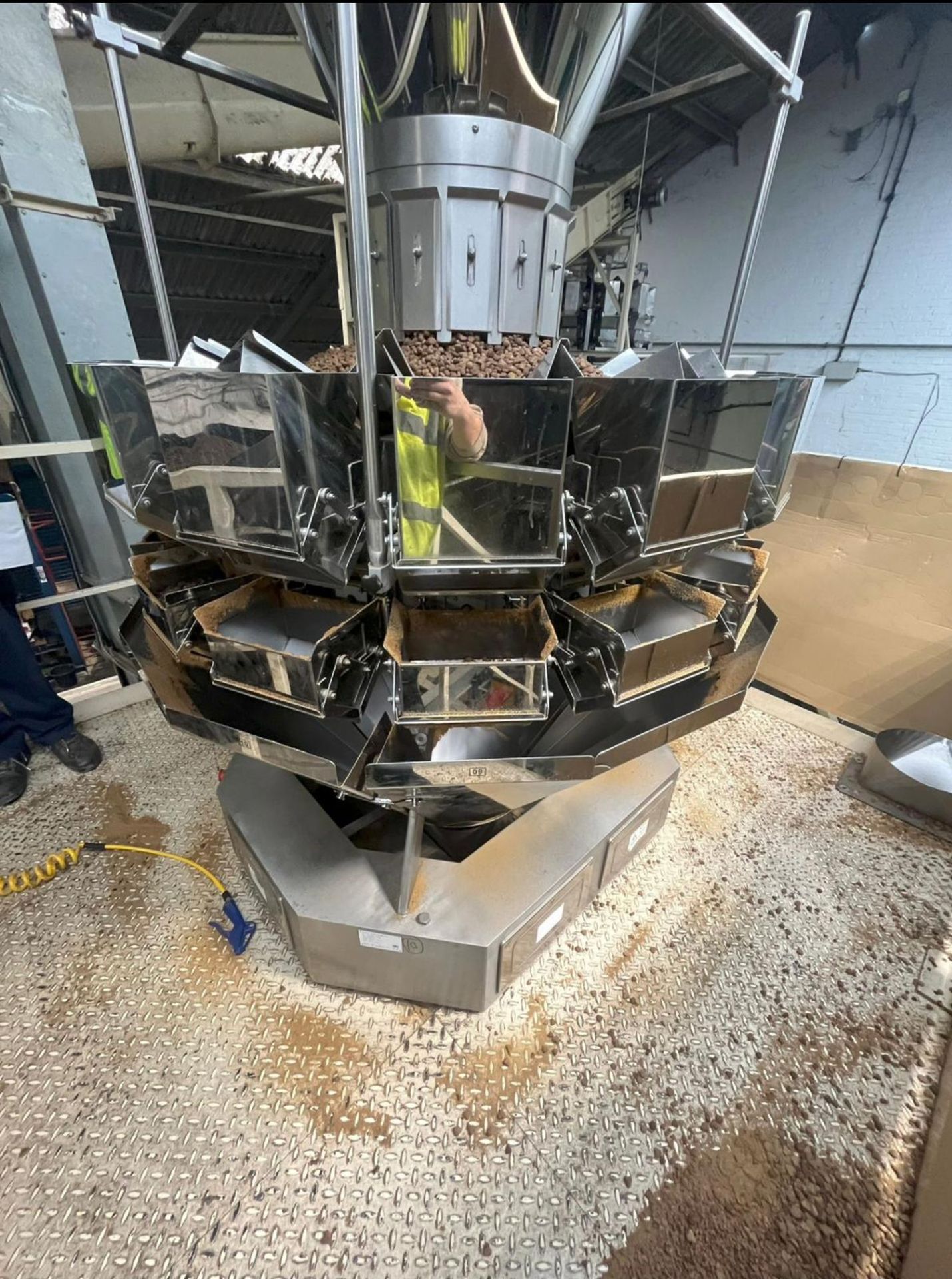 Line equipment LE500 VFFS Complete Line Consisting of Bagger, Line ...