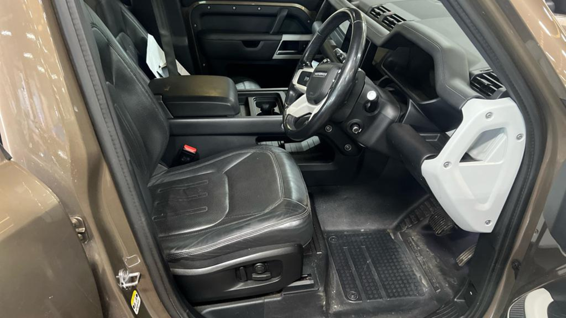 **ON SALE** Land Rover Defender HSE, Fully Loaded, 2020, 7 Seater ...