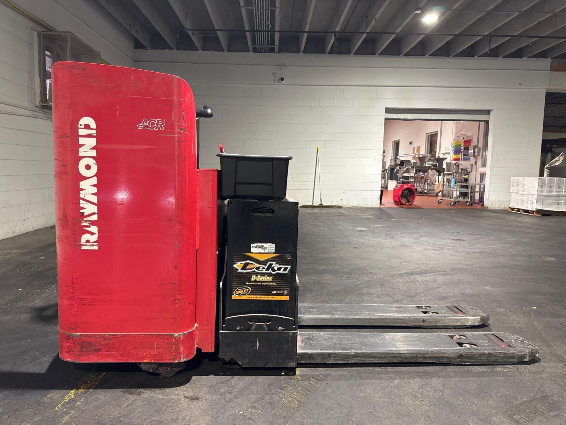 Raymond Model 8900, 6,000 LB Cap Riding Pallet Mover with Industrial ...