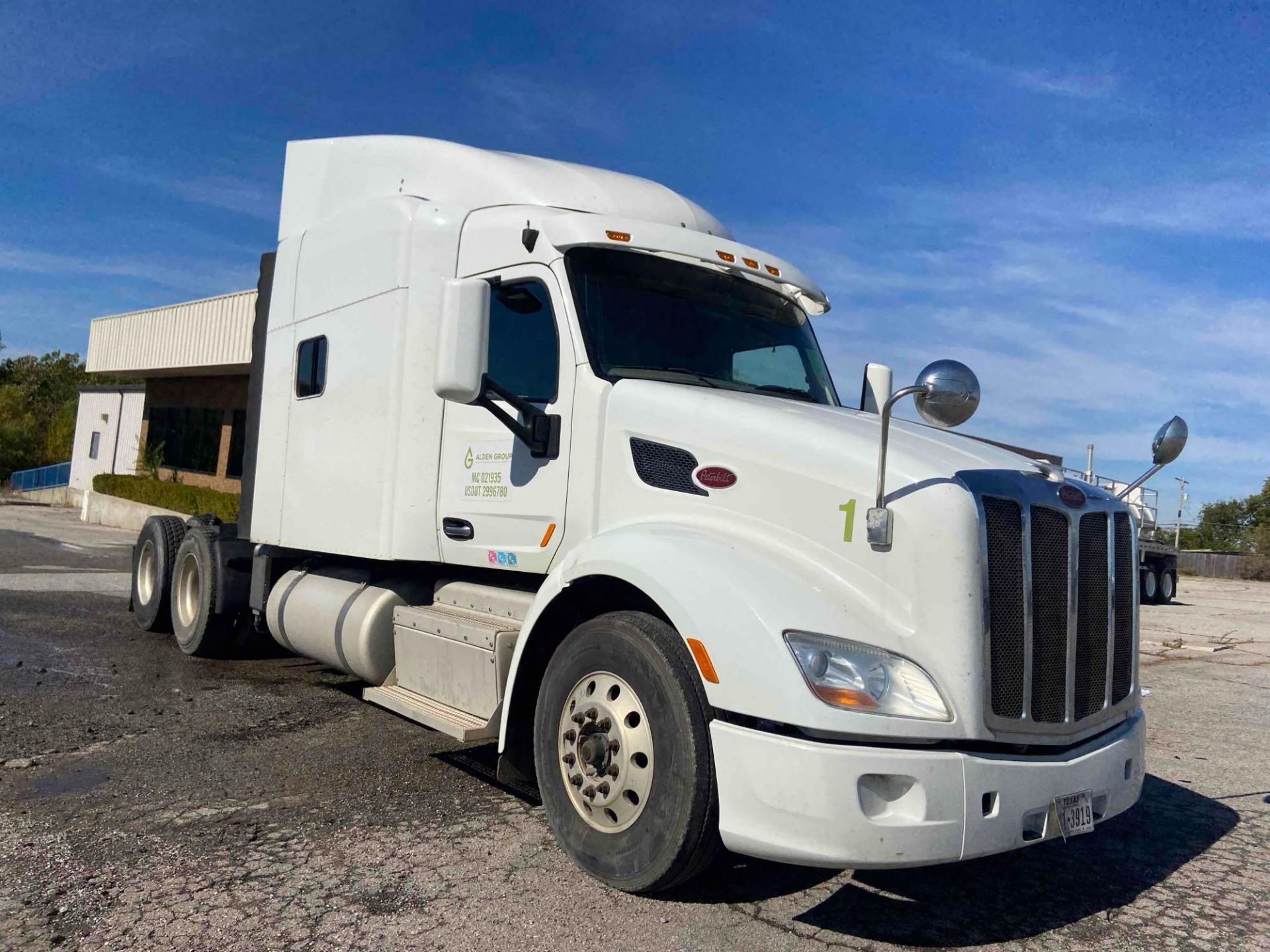 (2016) Peterbilt 579 Sleeper Truck-Tractor, VIN: 1XPBDP9X4RD605438 ...