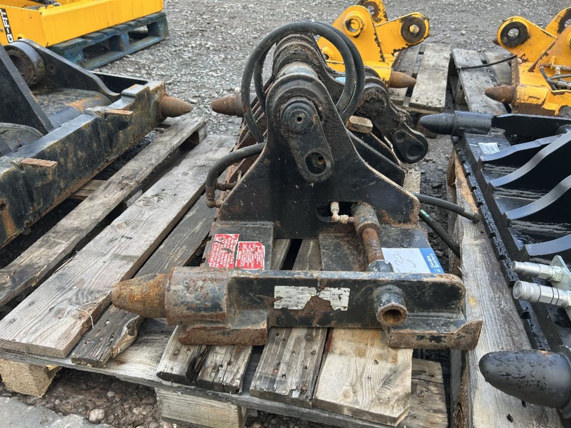 JCB Pin & Cone Headstock - No PlateTo Suit JCB 531 | 532 | 536 | 538 ...