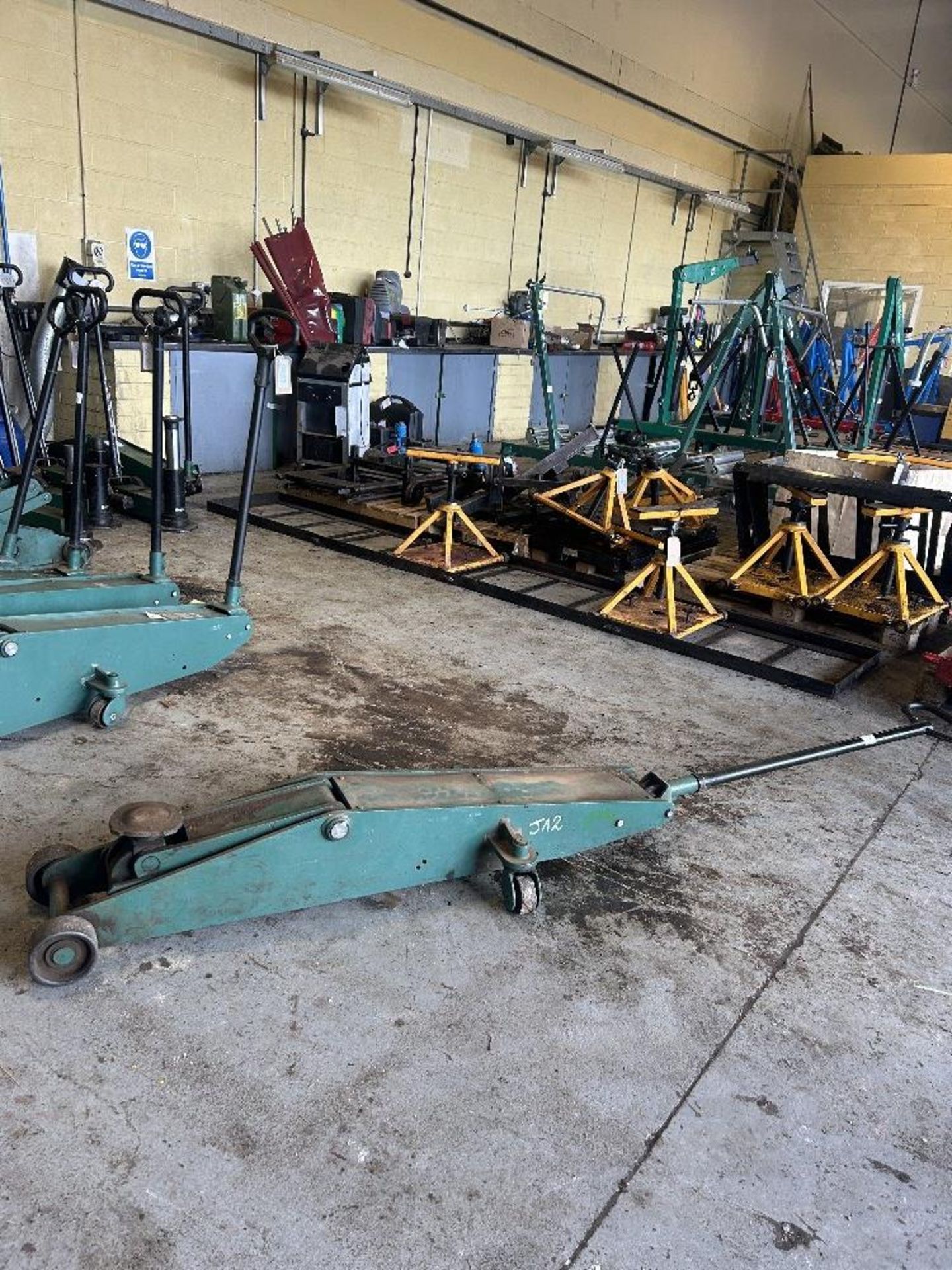 Heavy Duty Mobile Trolley Jack
