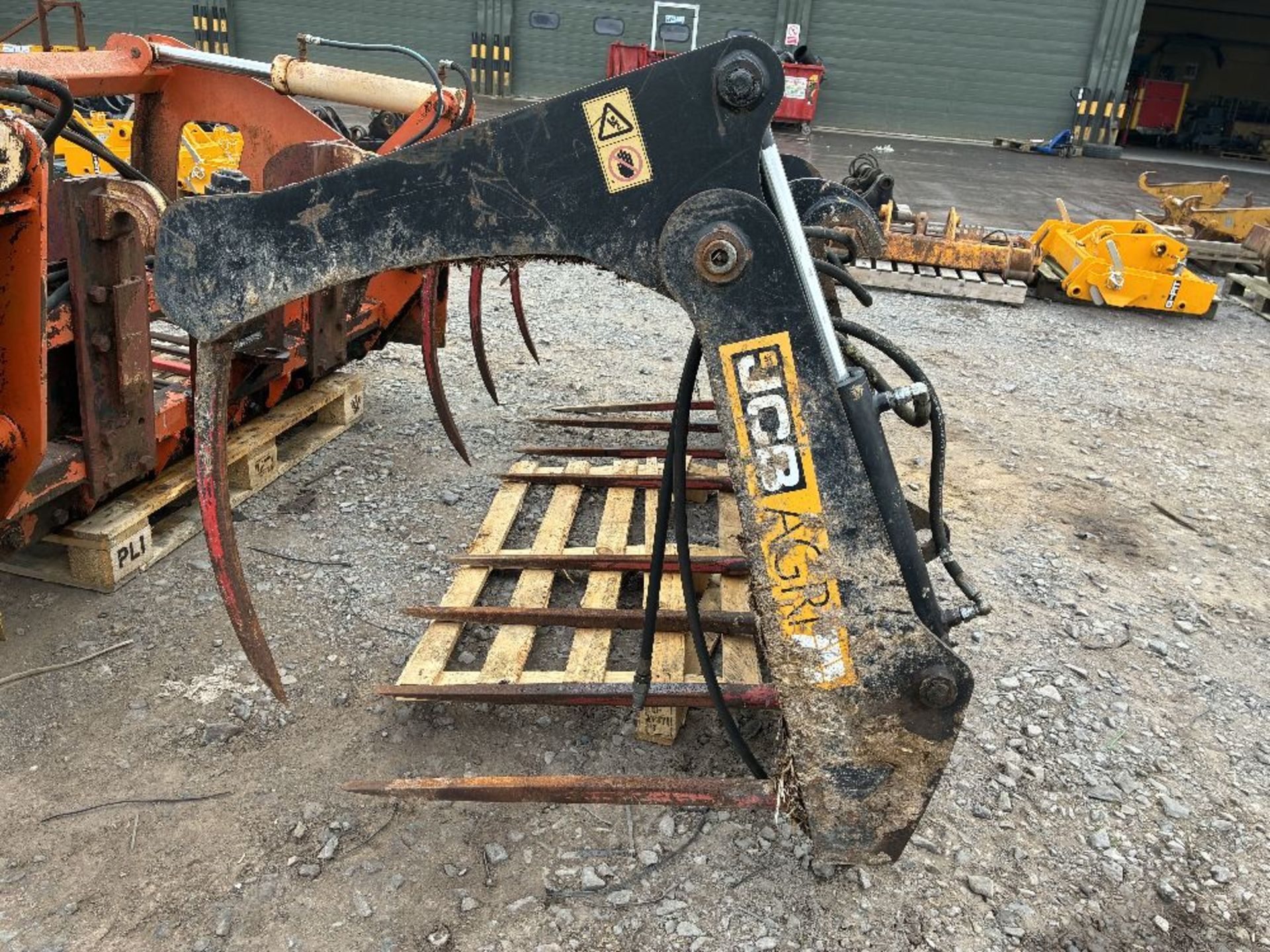 JCB 980/B0013 Power Grab KV-KV Q-FitSerial No. BA0006786Date of ...