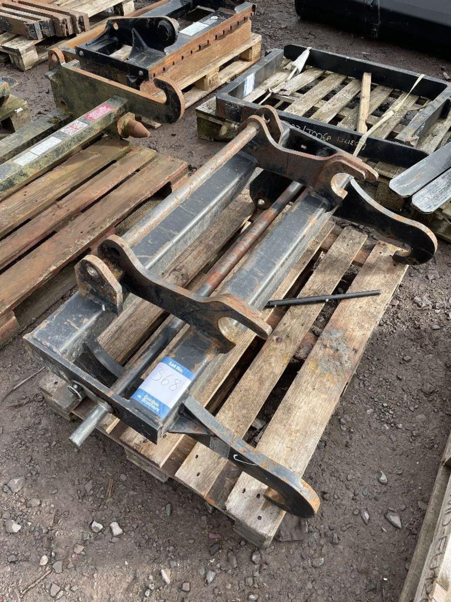 Q-Fit to Manitou adaptor plate