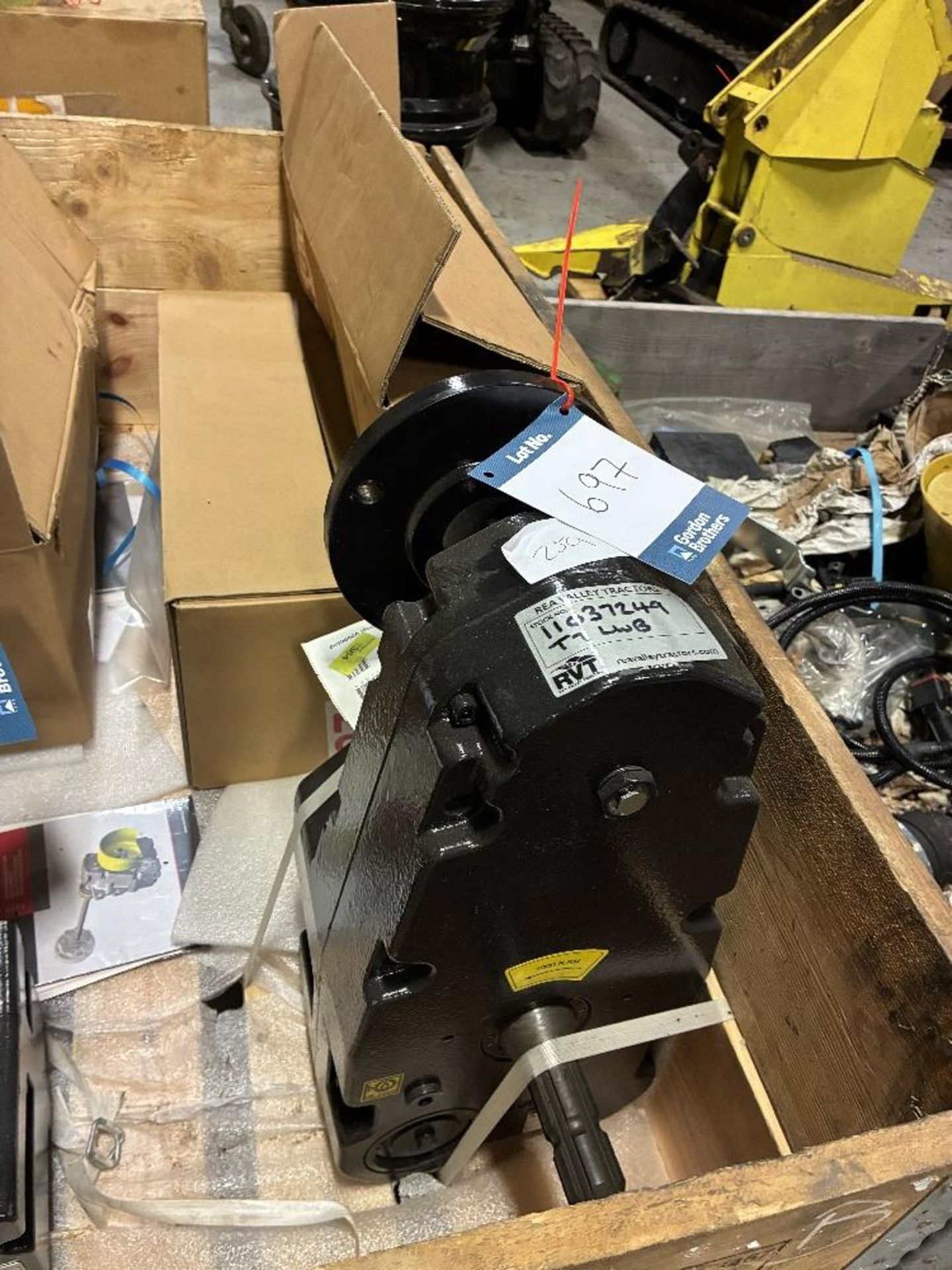 Zuidberg Lynx Front PTO T7 LWBKit Of Parts For Fitting IncludedTo suit ...