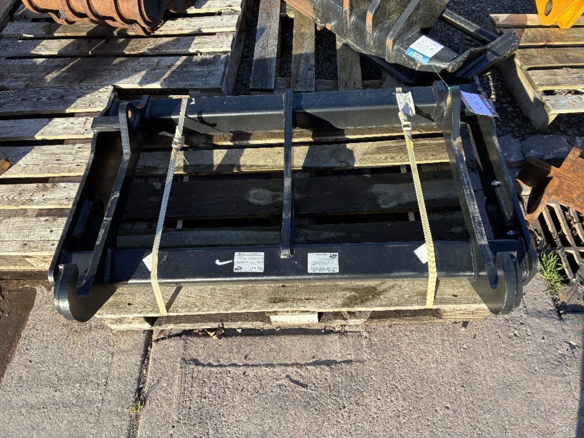 JCB Q-Fit Pallet Tine Carrier