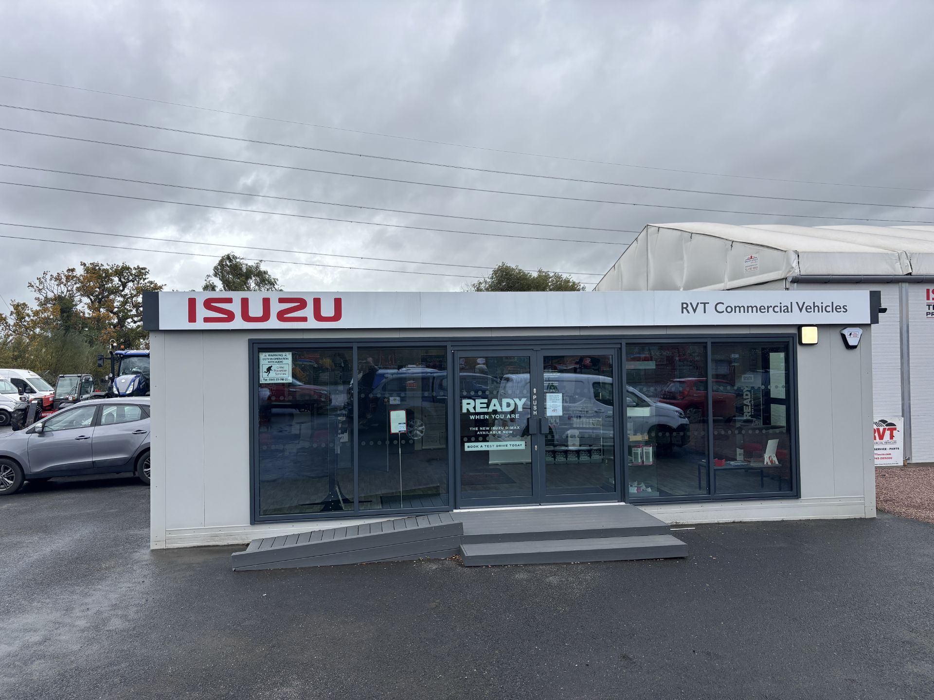 Former Isuzu Dealership Sales Office Modular BuildingComprising 9.6m x ...