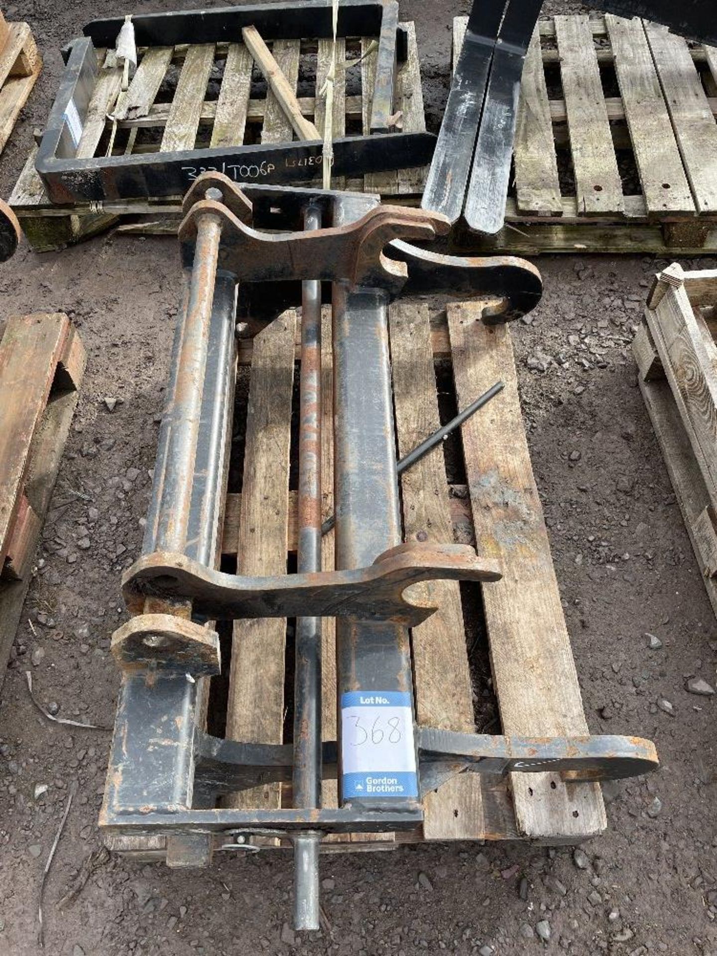 Q-Fit to Manitou adaptor plate