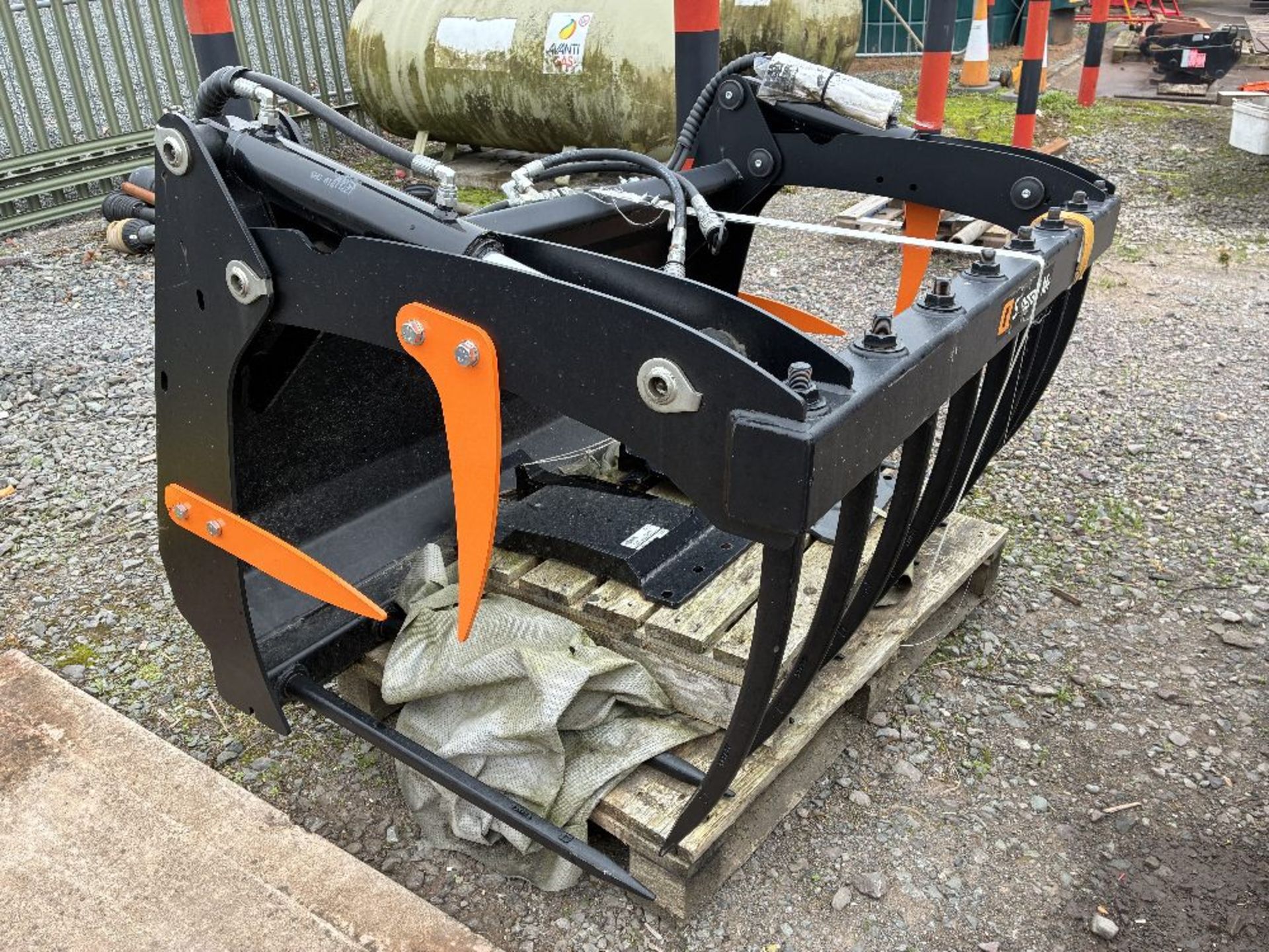 ALO AB Quicke Silograb M+ 150 AttachmentType BOH M16Serial No ...