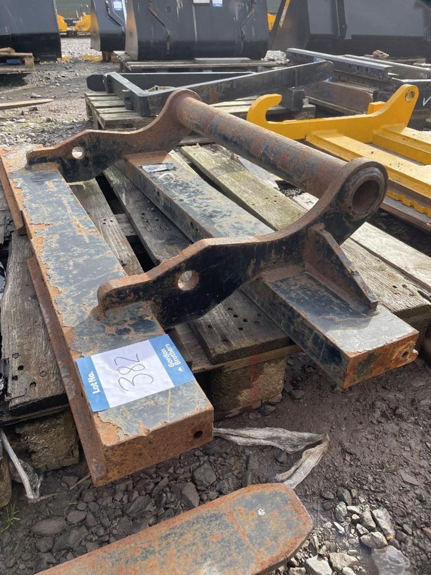 Manitou pallet tine frame