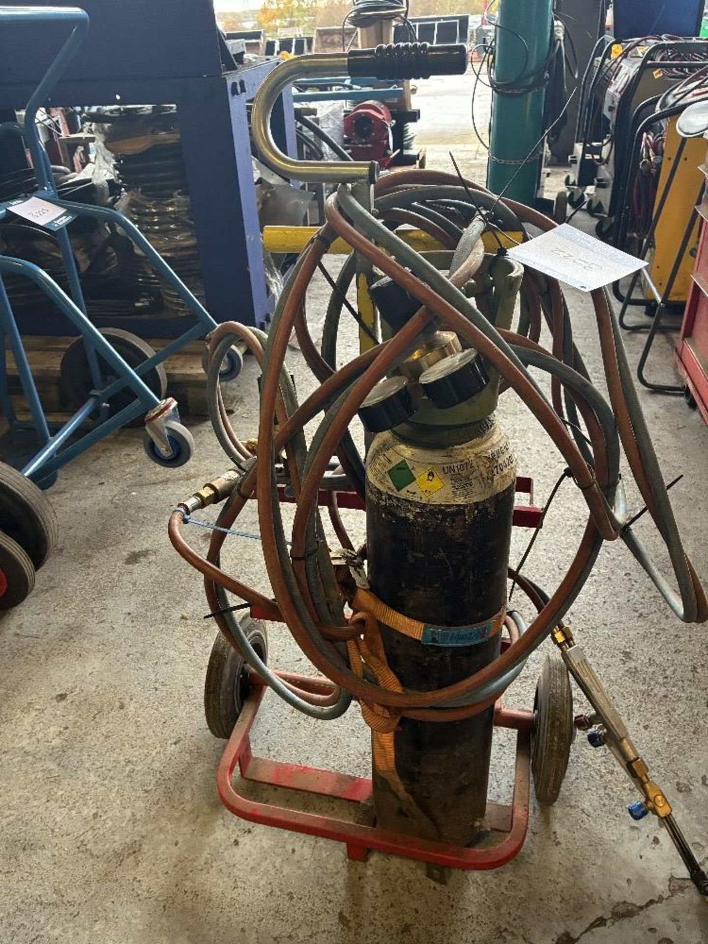 Oxy/Acetylene Torch Kit To Include Trolley, Torch, Regulators & Bottle