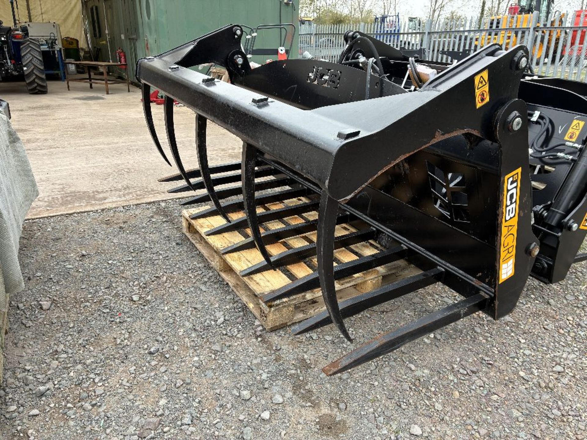 JCB 980/B0027 Power Grab H-H Pin & Conecapacity: 1.8cuWidth: 7'6Serial ...