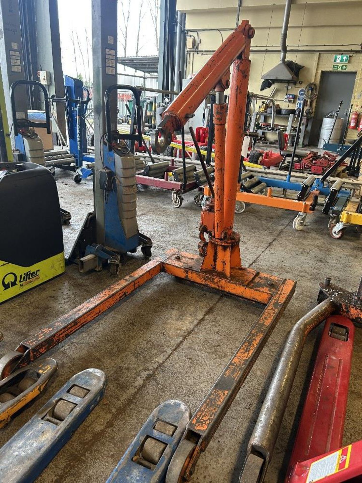 Unbranded Heavy Duty Pallet Crane