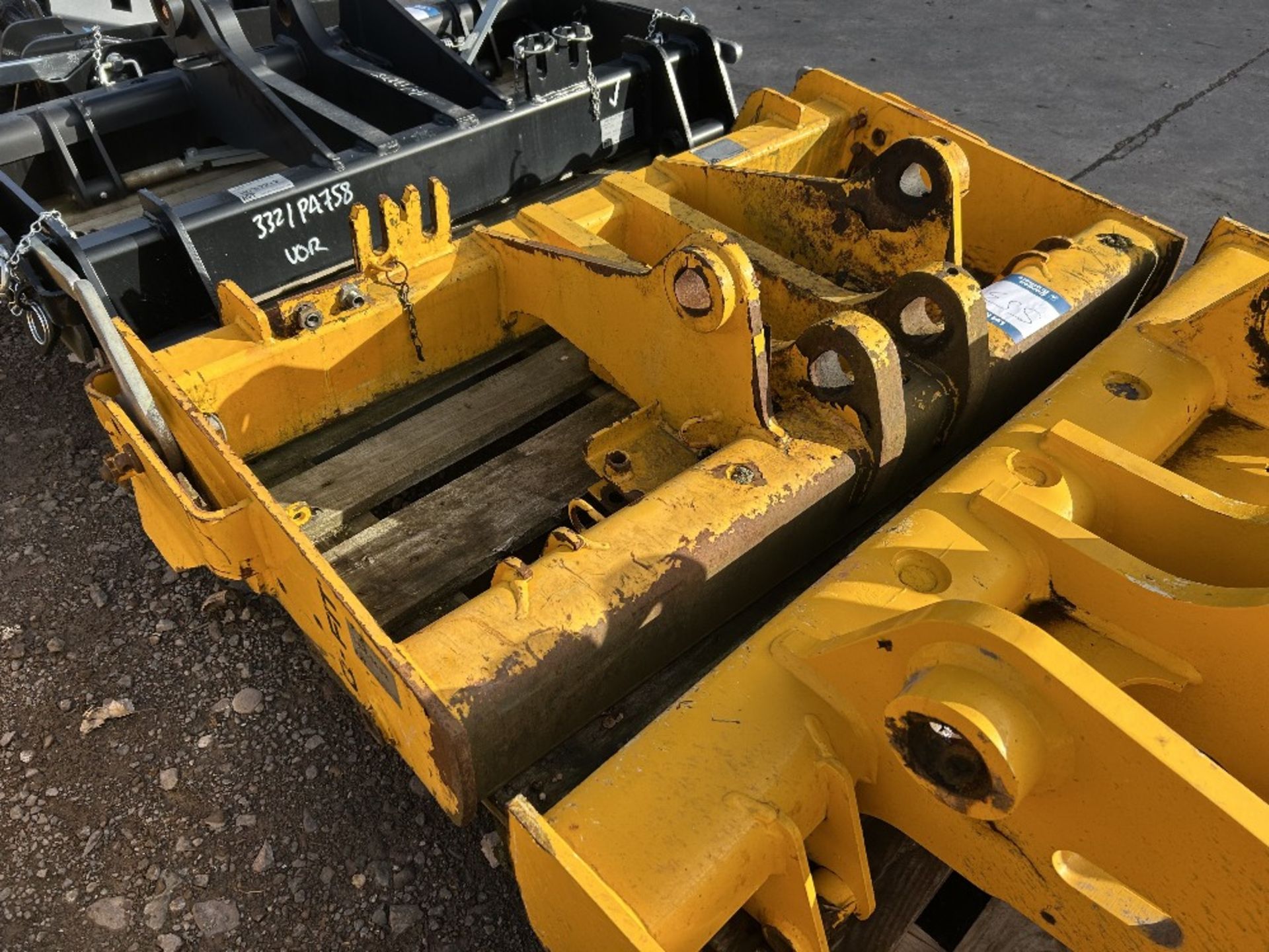 JCB Q-Fit Headstock - No PlateTo Suit JCB 526-56Please Note: Excessive ...