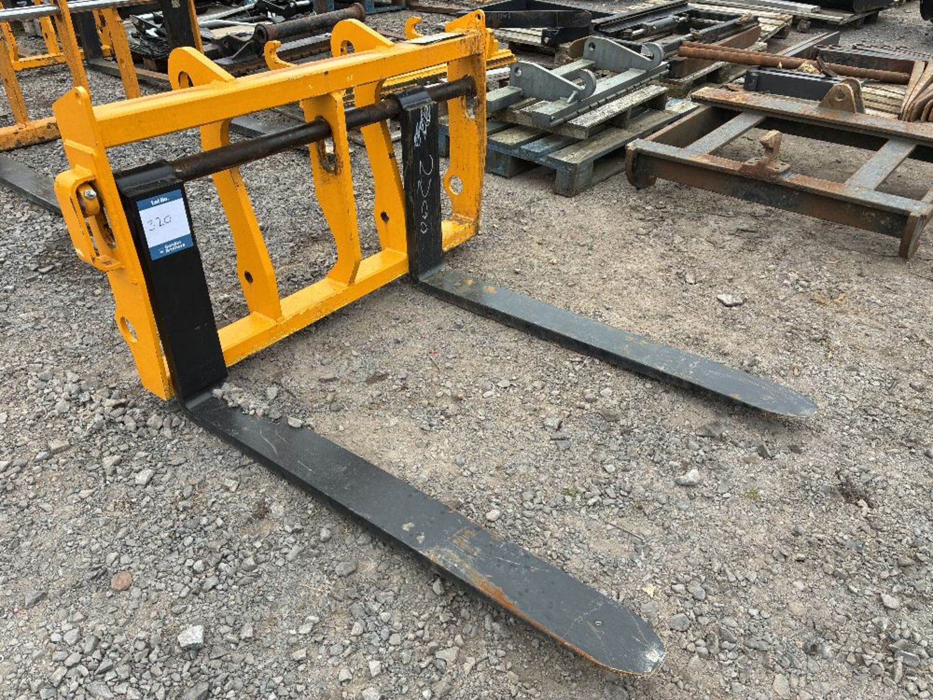 JCB 401/H7915 Tool Holder and (2) JCB 514/02400 Forks 532-60Tool ...