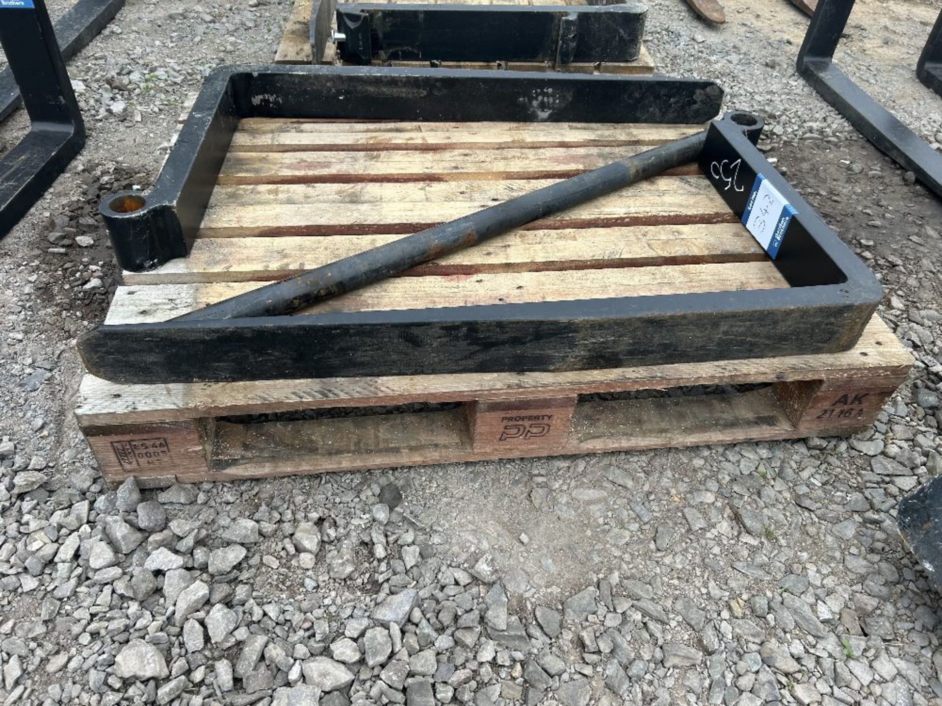 JCB Q-Fit Pallet Tines and 50mm bar(2) Unbranded Forks & BarForks ...