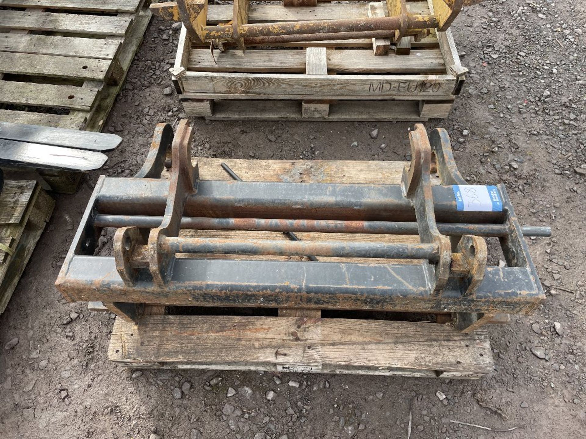 Q-Fit to Manitou adaptor plate