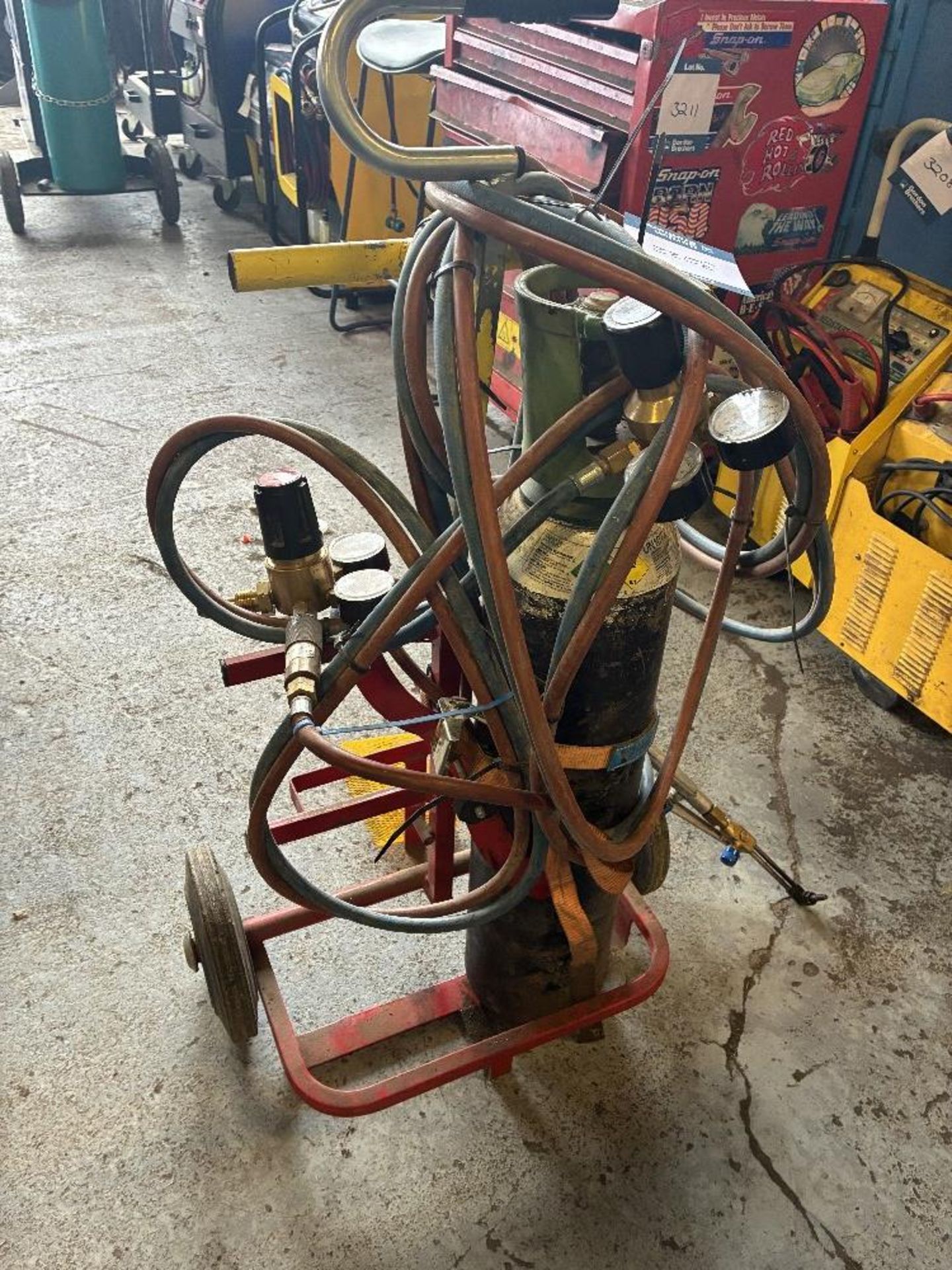 Oxy/Acetylene Torch Kit To Include Trolley, Torch, Regulators & Bottle