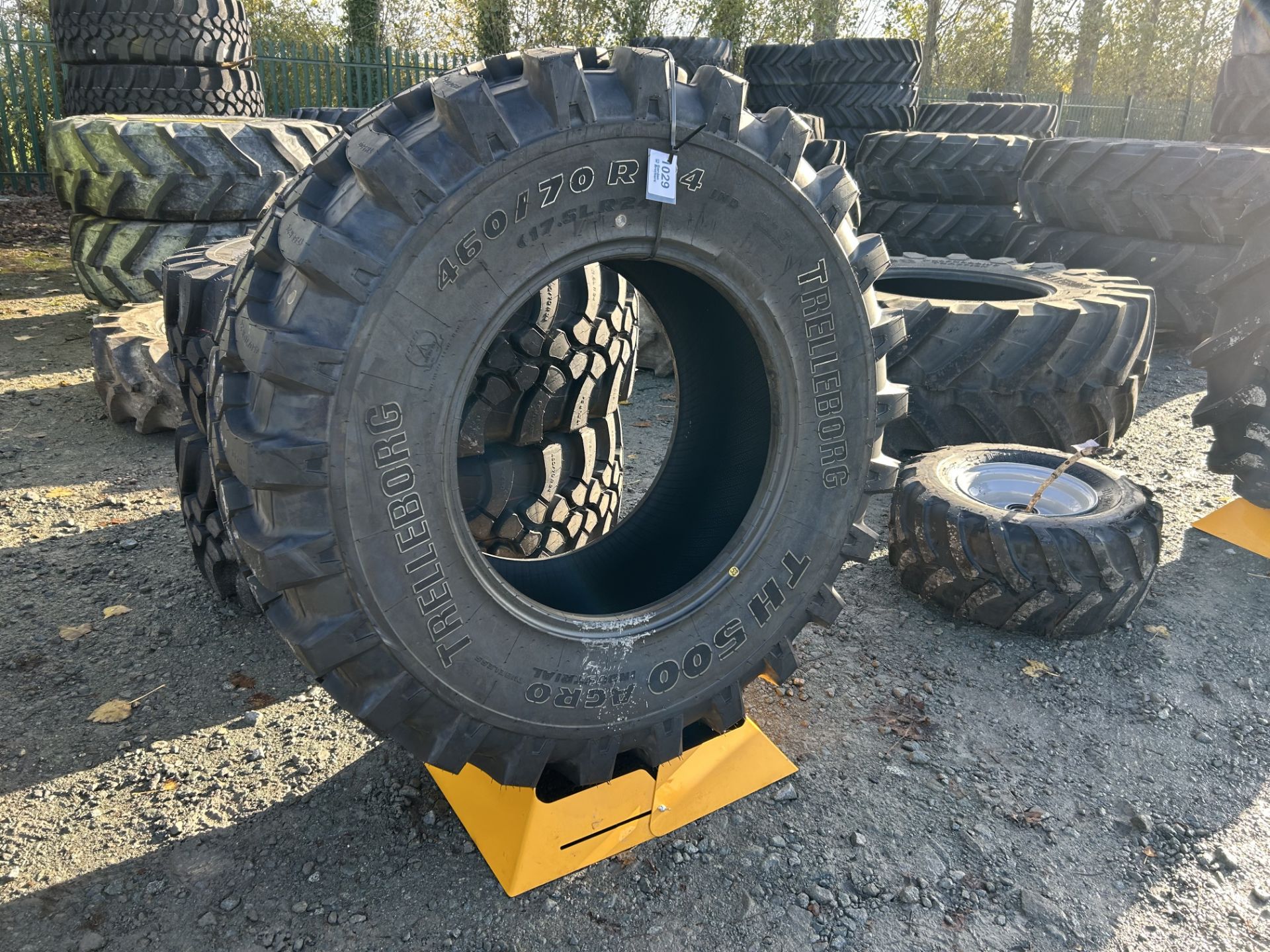 (1) Trelleborg TH500 Agro Industrial 460/70 R24 IND Tyre c/w ...