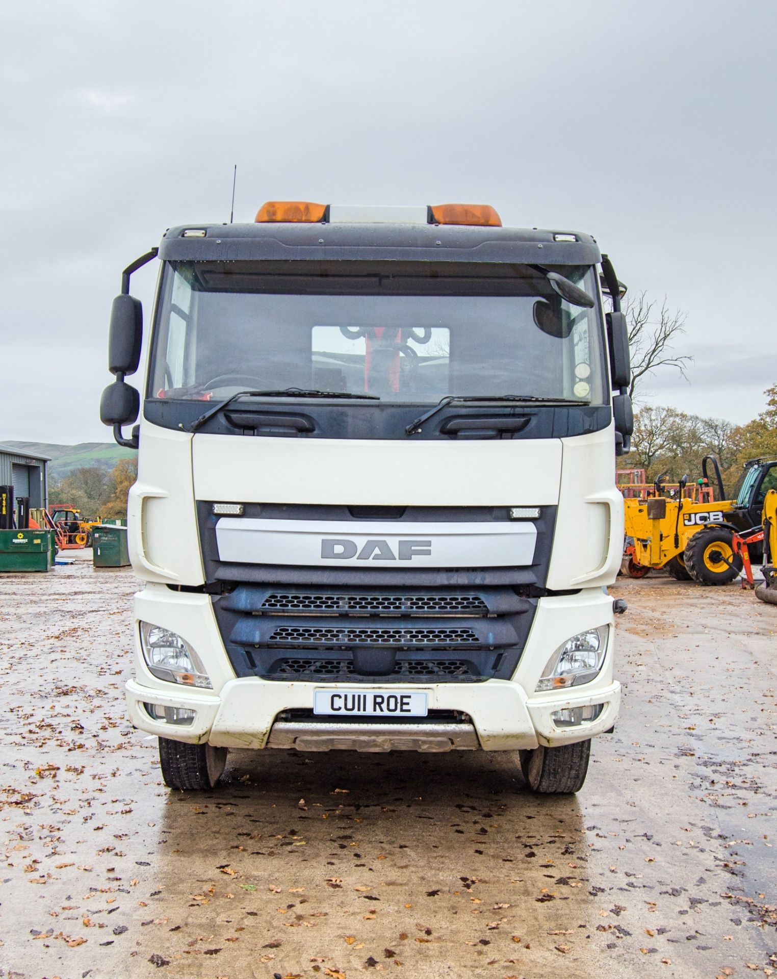 DAF CF 440 Euro 6 8x4 10,837cc diesel manual tipper grab lorry ...