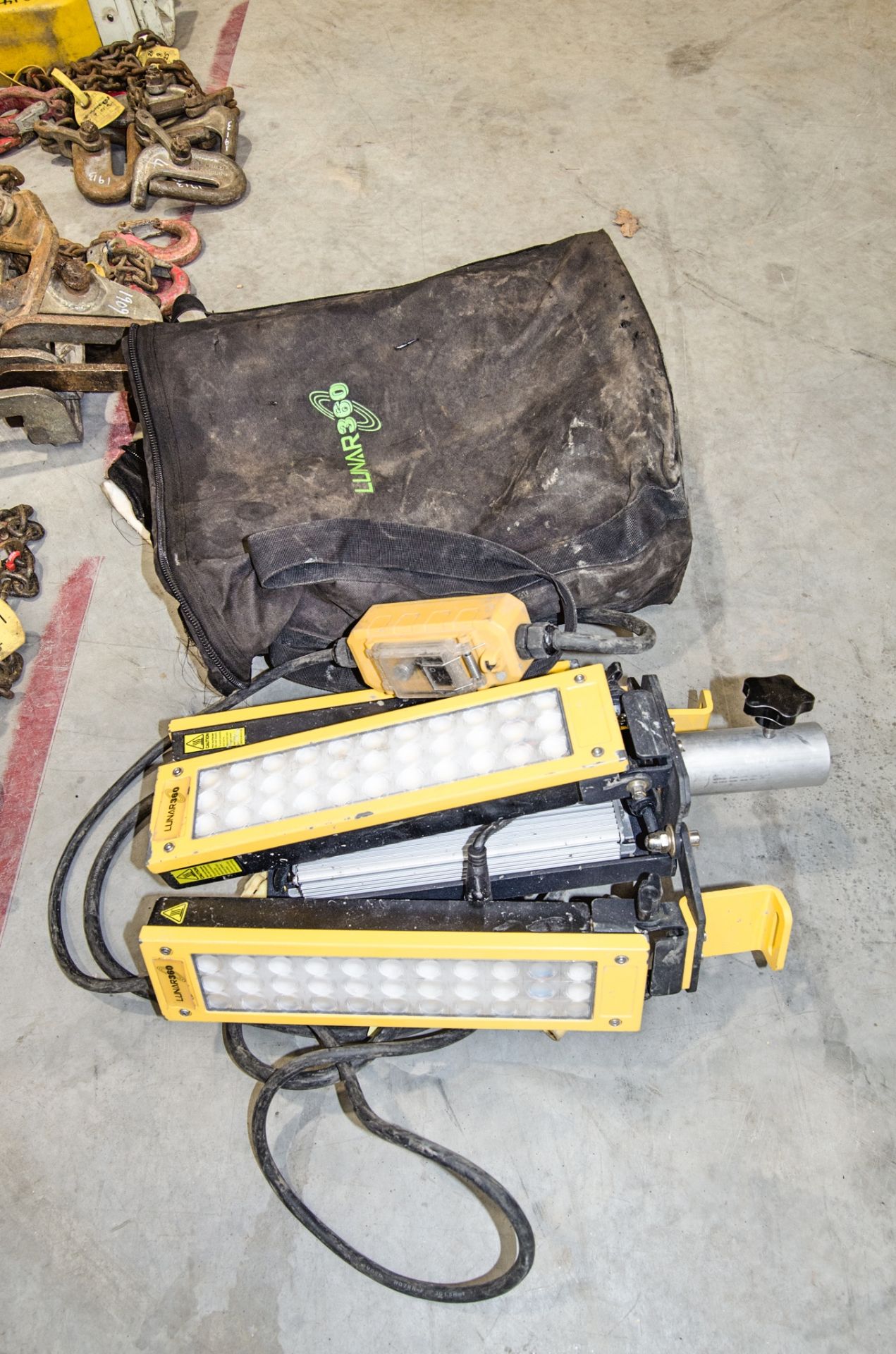 Luminar 360 LED site light c/w tripod and carry bags A1078282