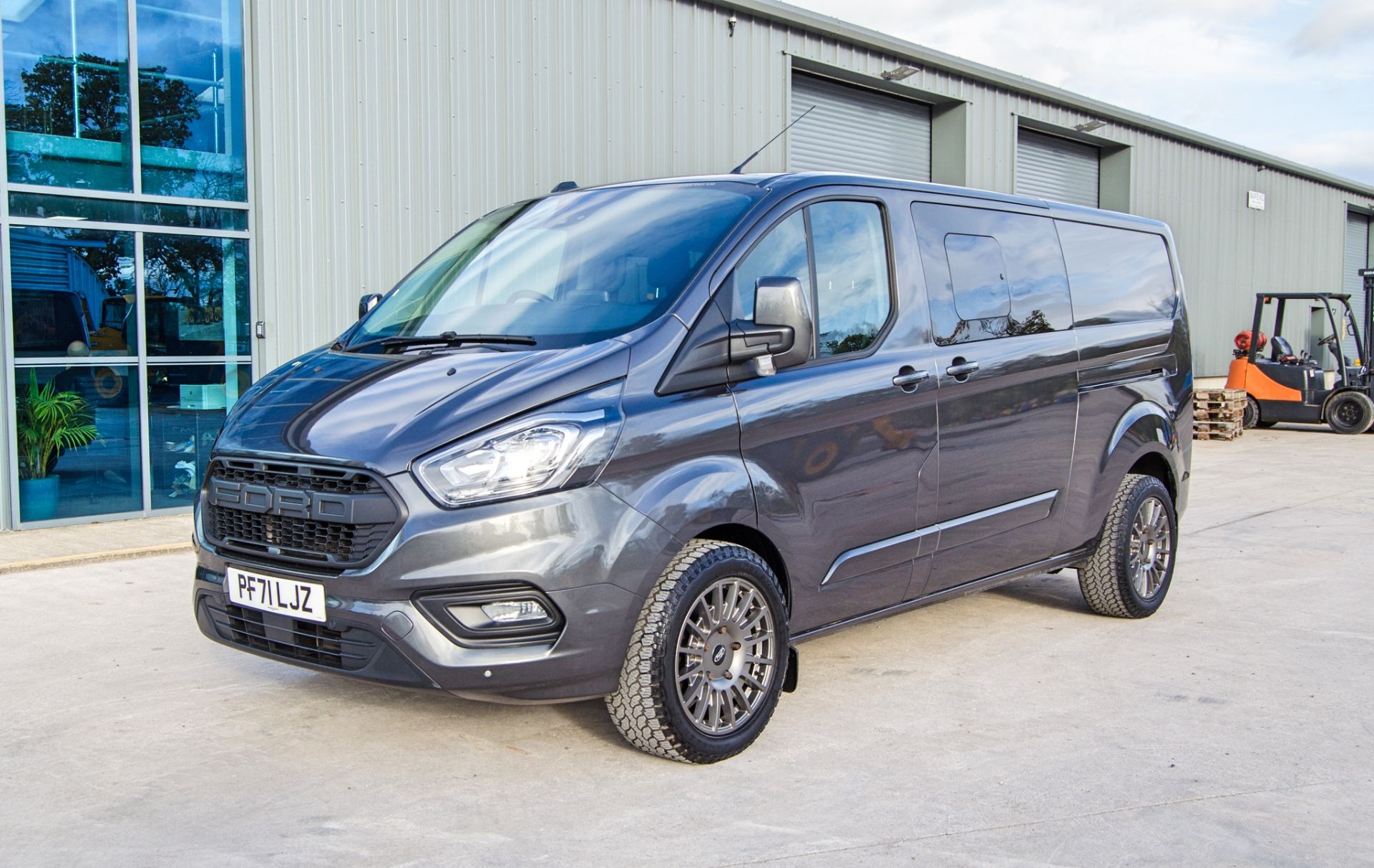 Ford Transit Custom 185ps 320 Limited Eco Blue LWB 1995cc diesel ...