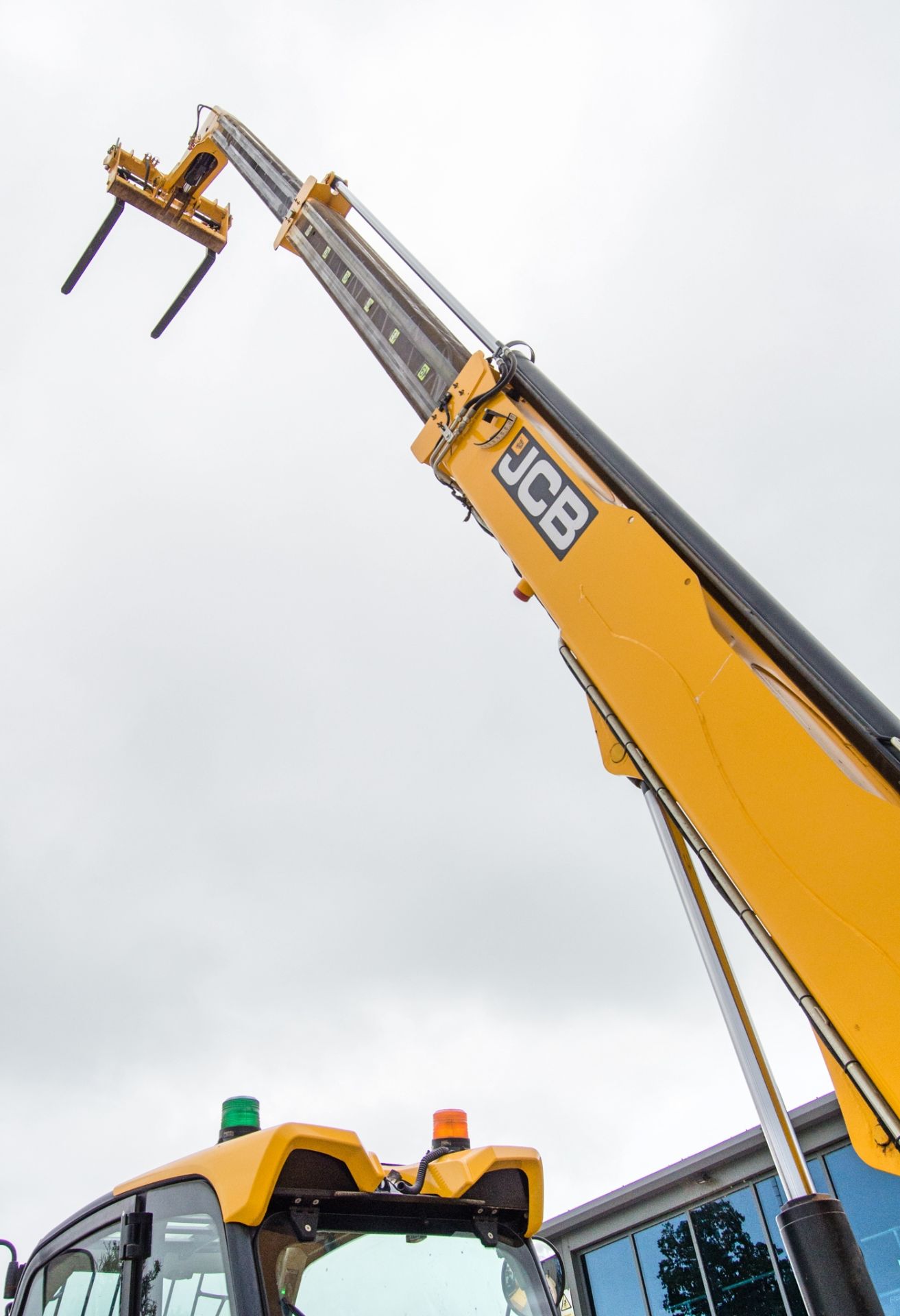 JCB 535-125 Hi-Viz Stage V 12.5 metre telescopic handler Year: 2023 S/N ...
