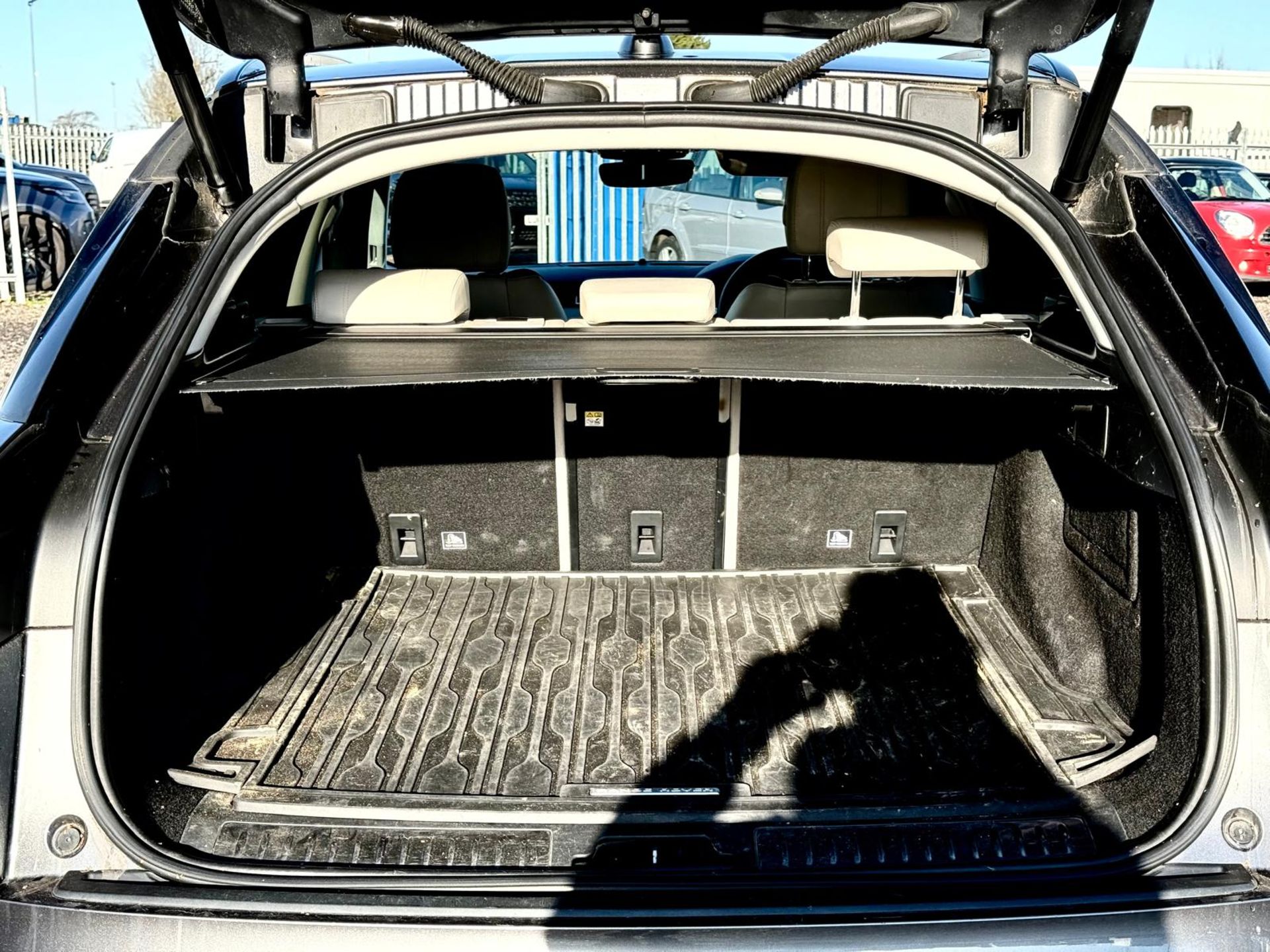 **ON SALE**Land Rover Range Rover Velar 2.0 D240 SE 2018'18 Reg ...