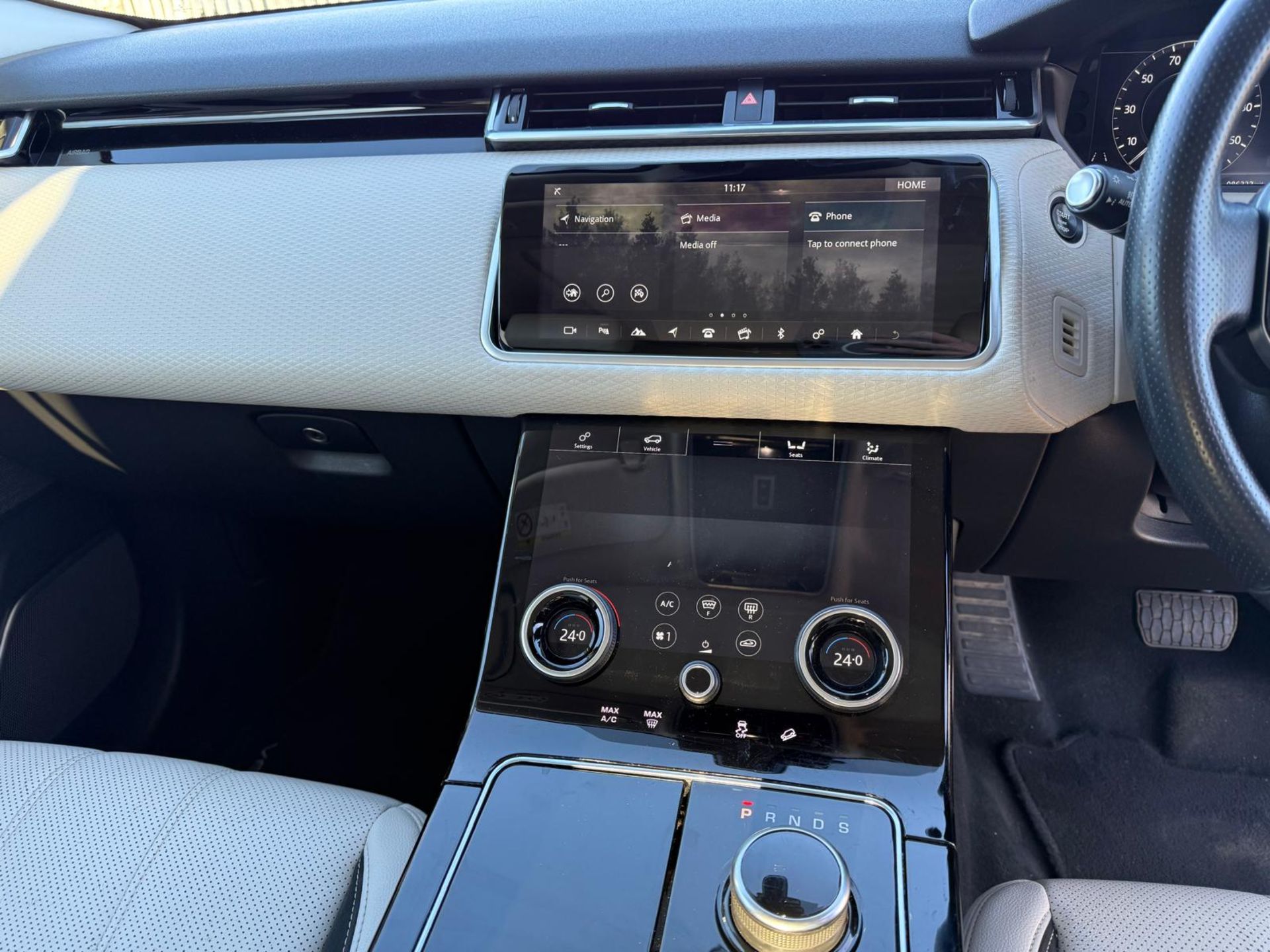 **ON SALE**Land Rover Range Rover Velar 2.0 D240 SE 2018'18 Reg ...