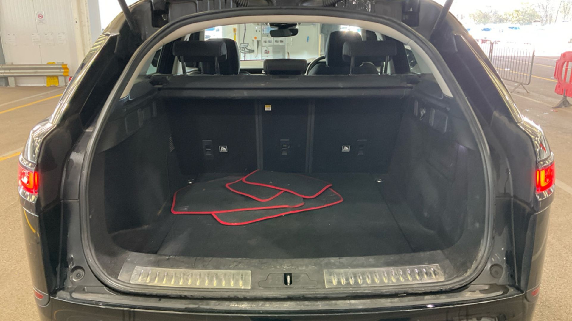 ** ON SALE ** Land Rover Range Rover Velar 2.0 2018 '68 Reg' - ULEZ ...