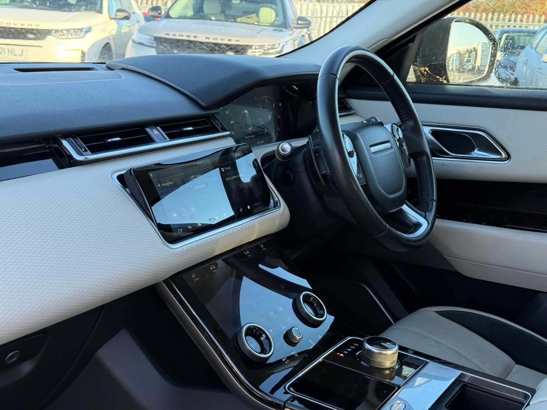 **ON SALE**Land Rover Range Rover Velar 2.0 D240 SE 2018'18 Reg ...