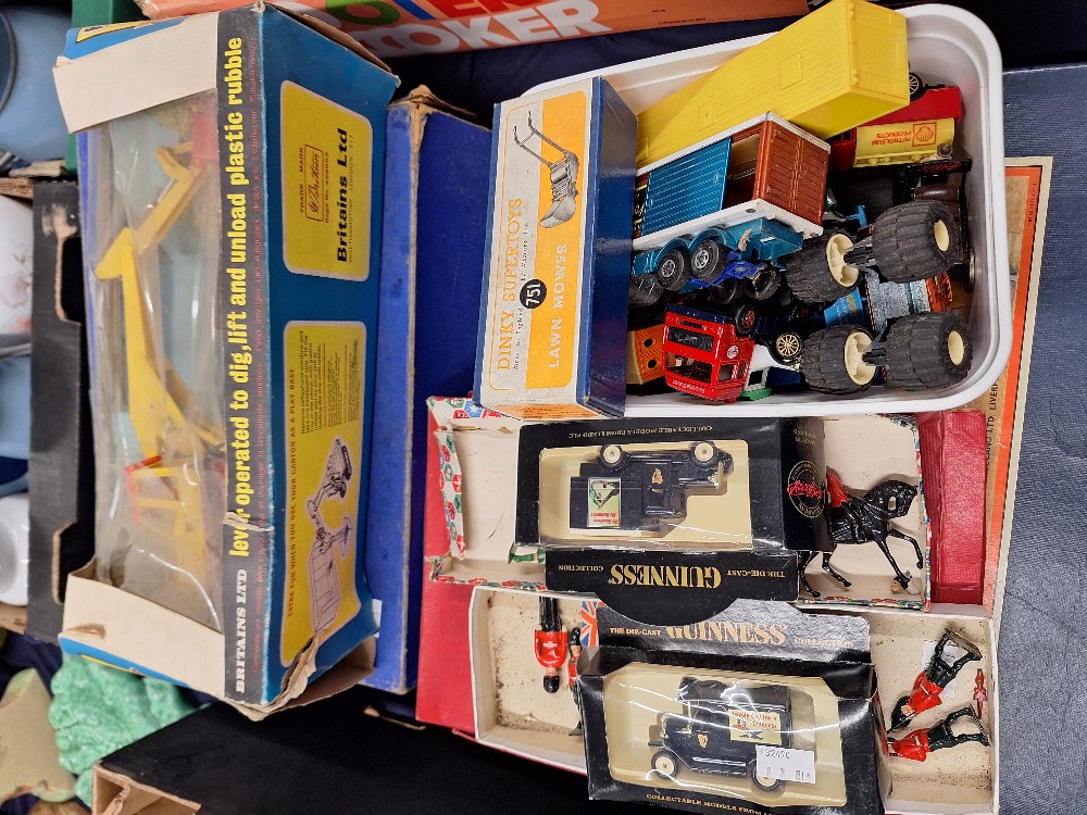 Various toy models soldiers, Dinky Toys 751, Meccano model set (only ...