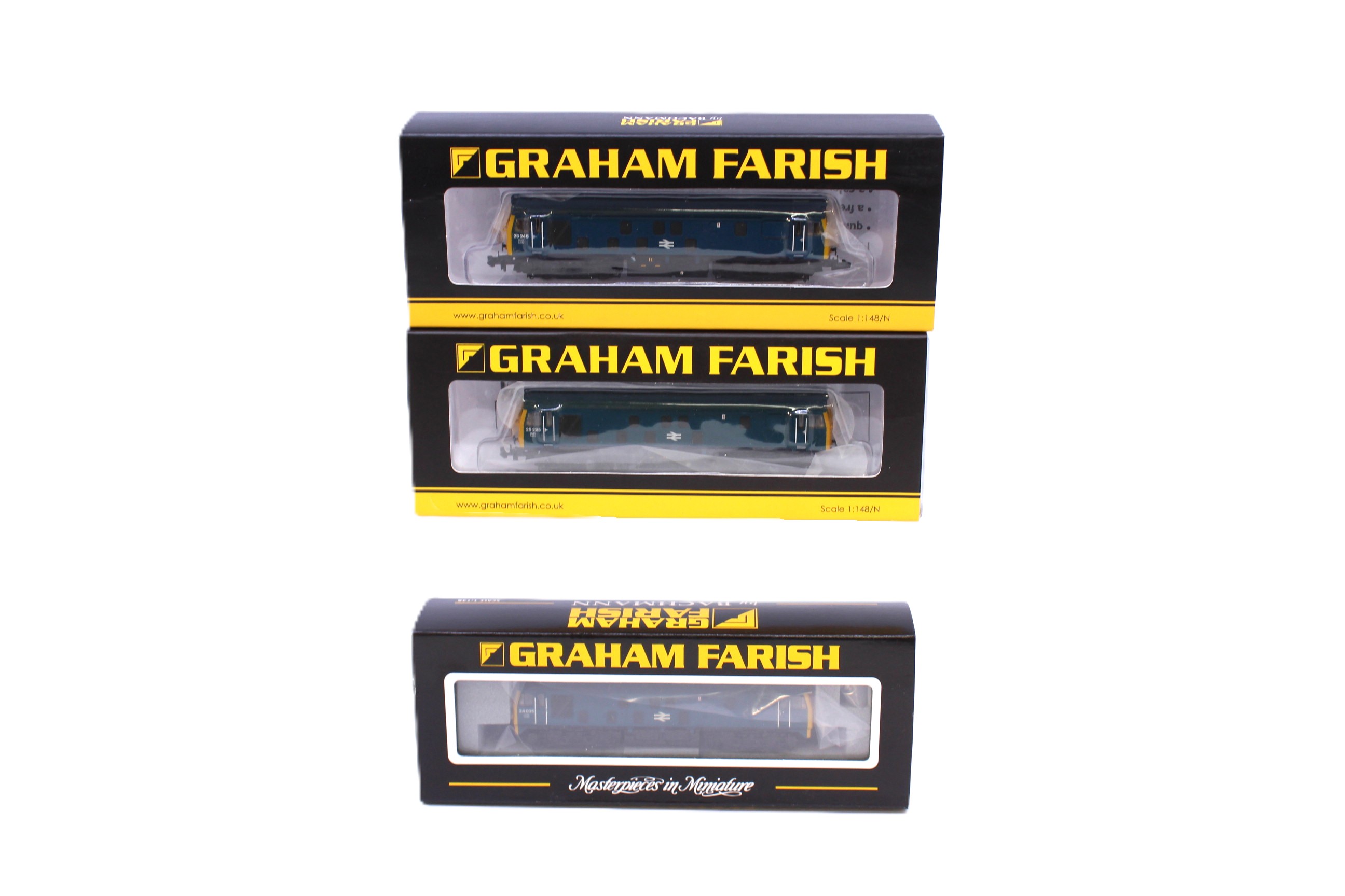 Graham Farish: A collection of three boxed Graham Farish, N Gauge ...
