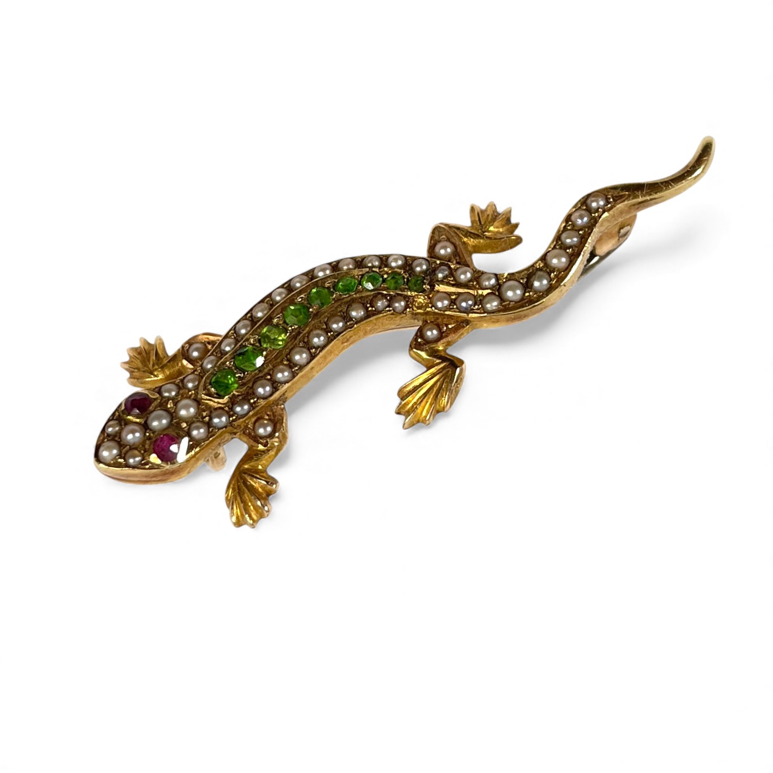 A Good Quality Yellow Gold Lizard Brooch set with small Seed Pearls ...