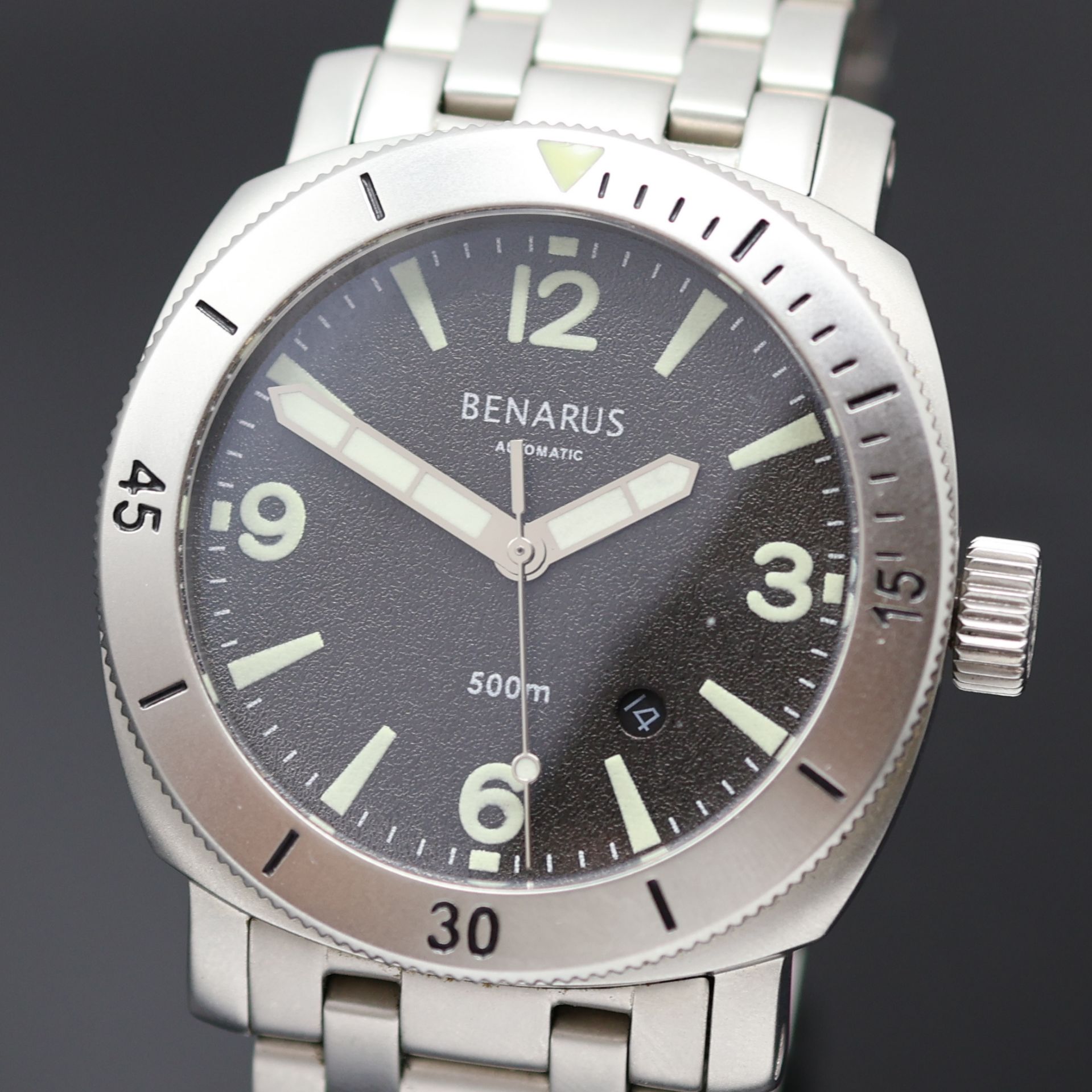 BENARUS Moray auf 50 Stück limitierte Herrenarmbanduhr in Stahl ...