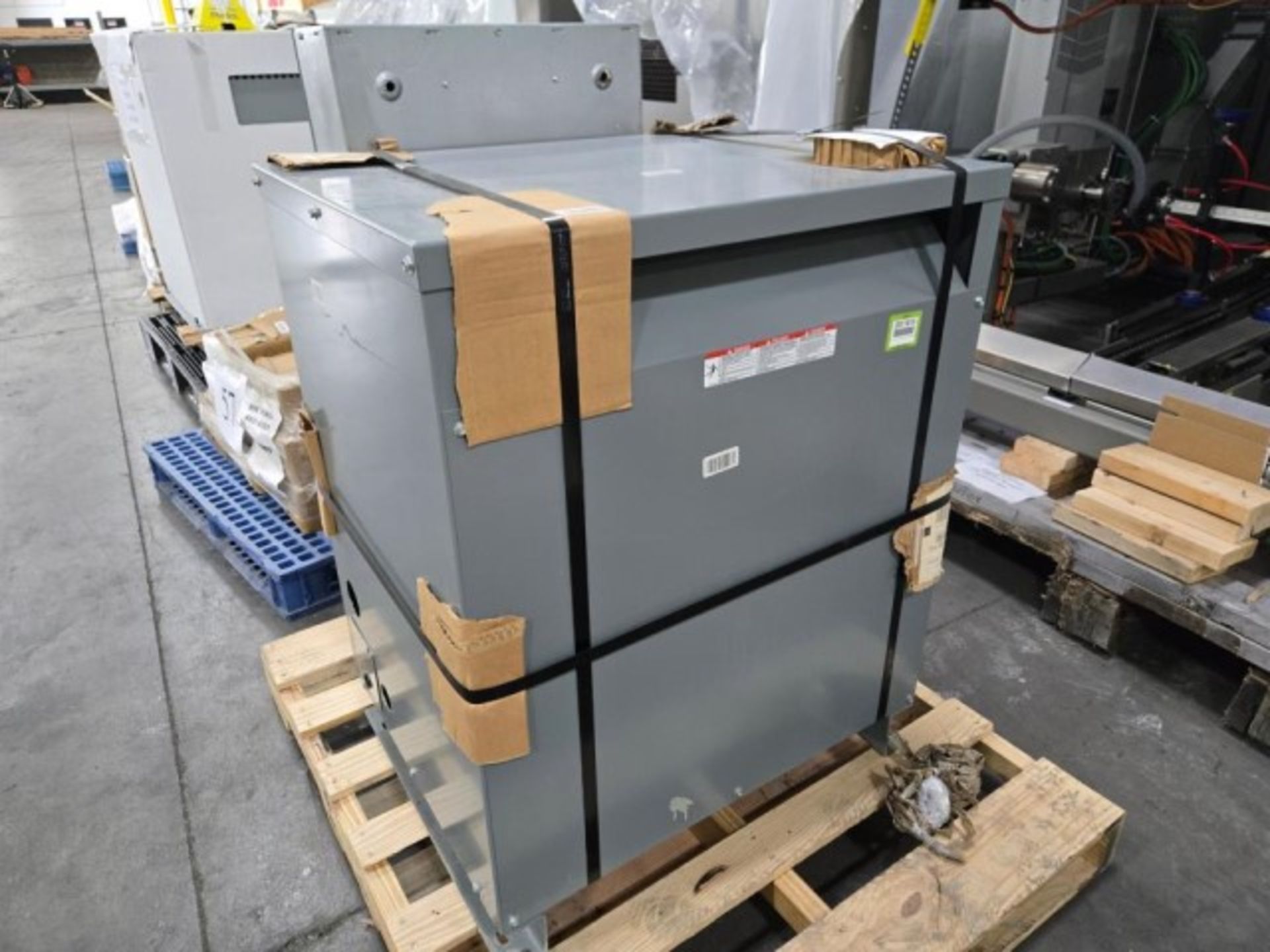 Square D EE112T3H Transformer & Electrical Cabinet: Three Phase General ...