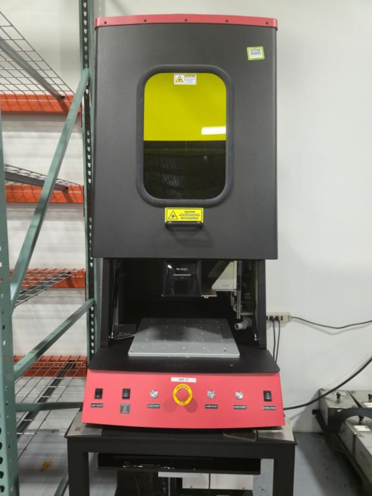 Keyence KE-W1 Industrial Laser Marking System w/ MD-X2500A 3/Axis Laser ...