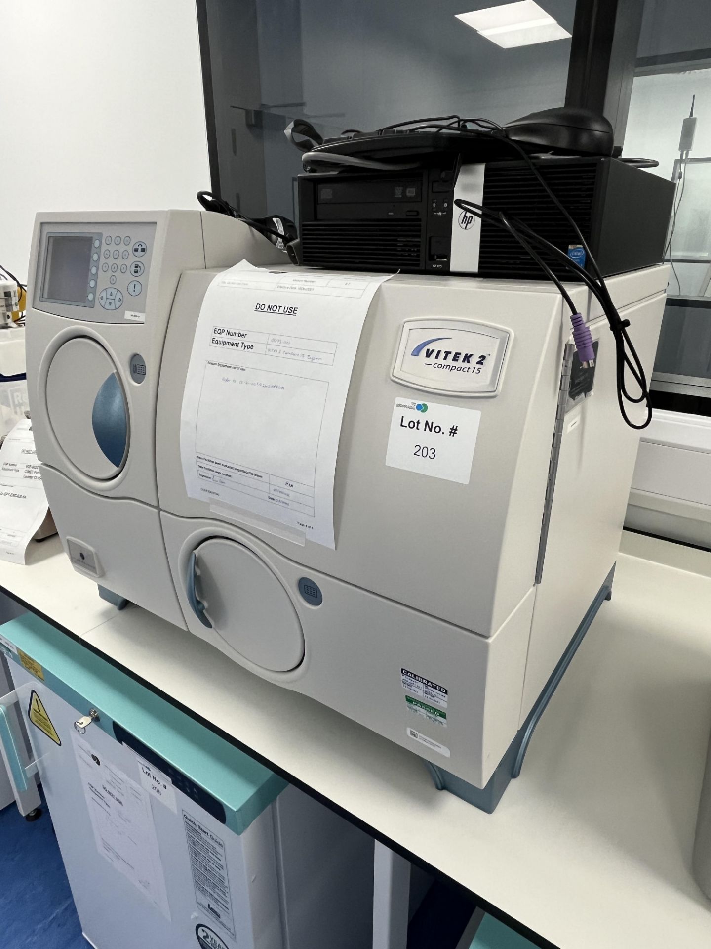 1: Biomerieux, Vitek 2 Compact 15, Bacterial Identification System