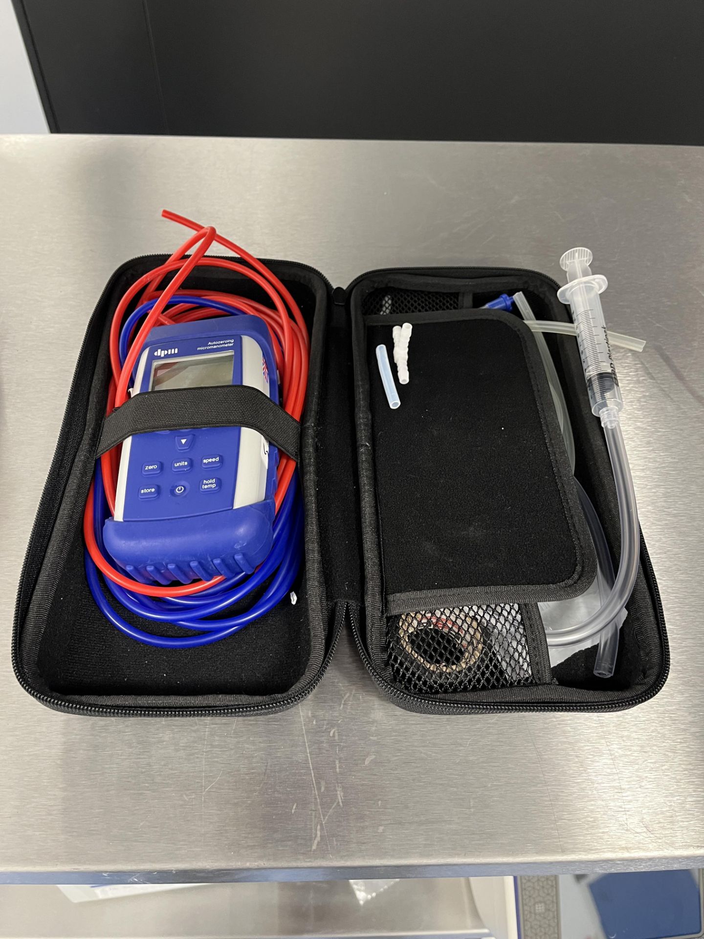1: DPM, Autozeroing Micromanometer with Case