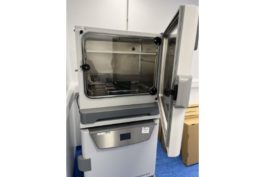 1: Eppendorf, New Brunswick S41i, CO2 Incubator Shaker