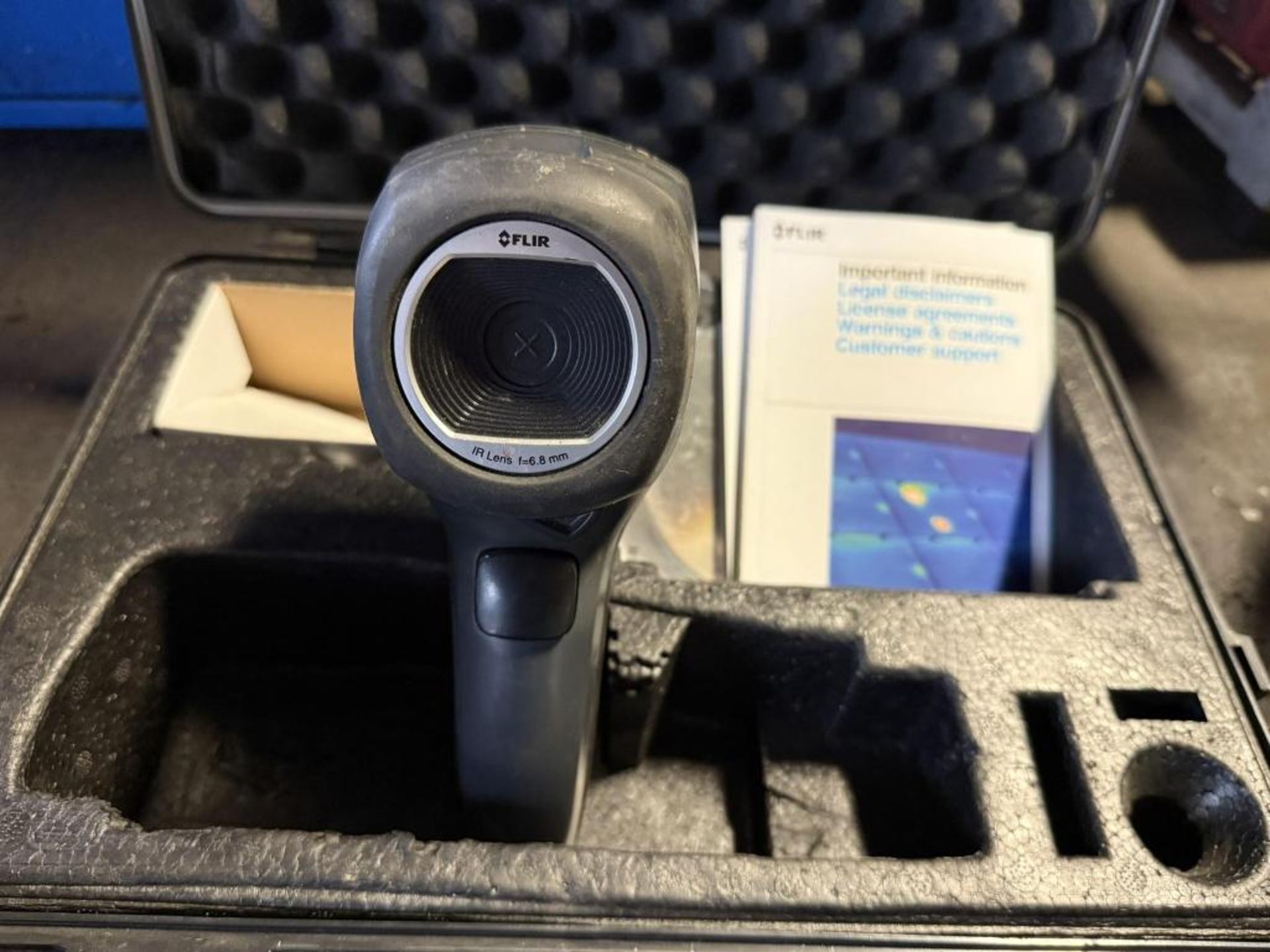 FLIR HANDHELD THERMAL IMAGING CAMERA KIT
