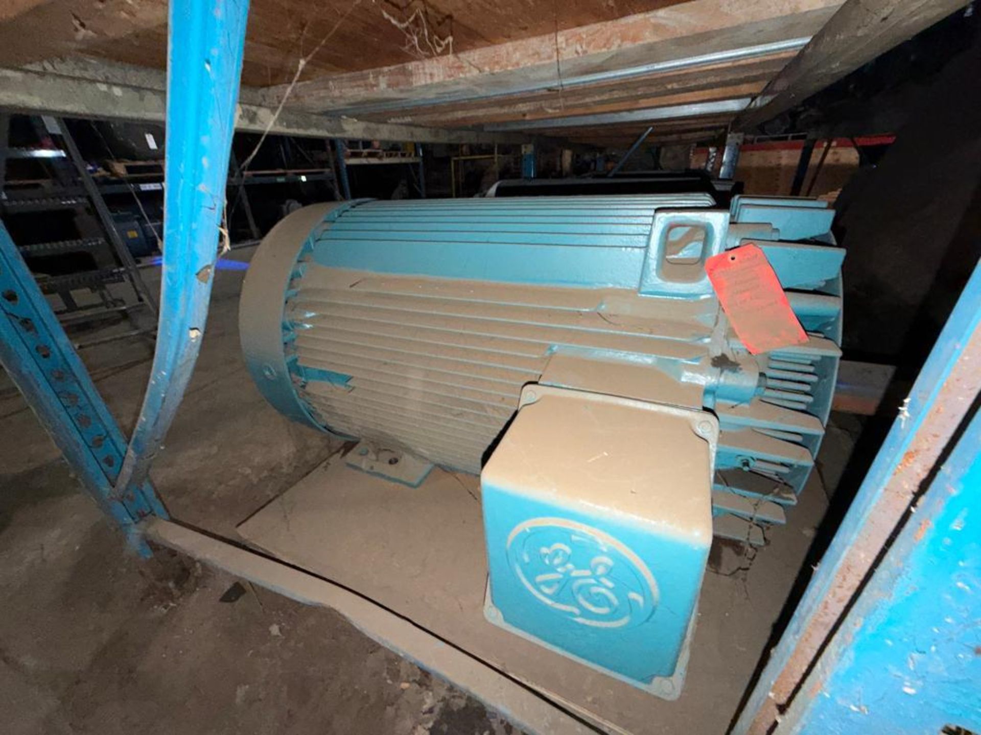 200 HP GENERAL ELECTRIC 575V MOTOR 509L FRAME 895 RPM