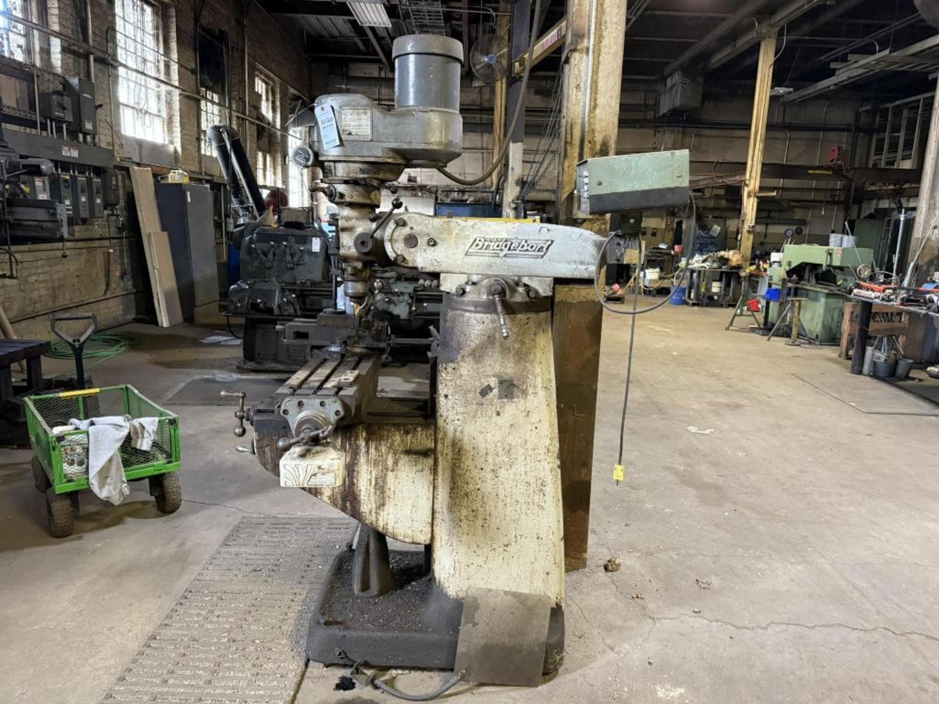 BRIDGEPORT VERTICAL MILLING MACHINE WITH ACU-RITE II DIGITAL READOUT