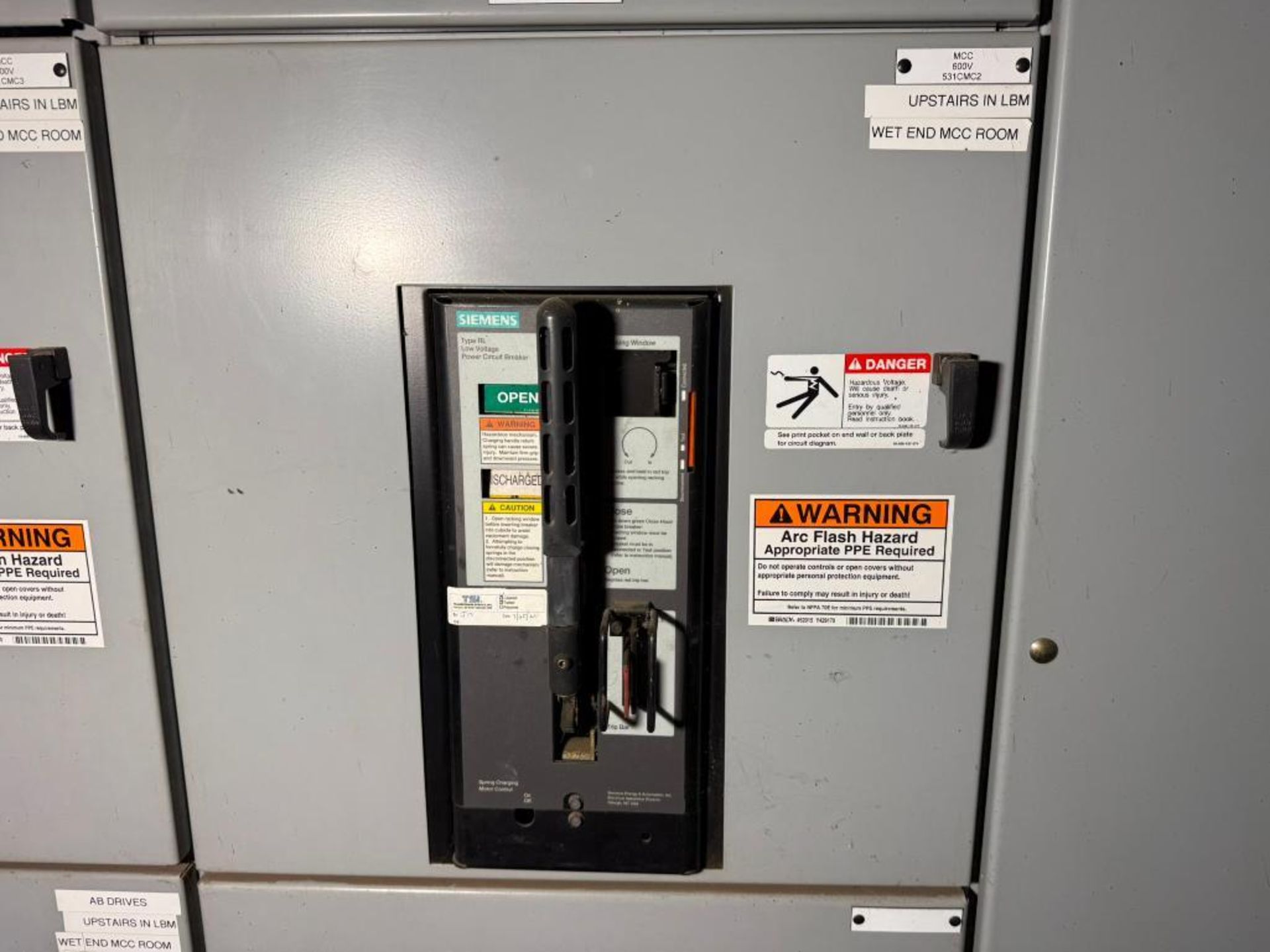 SIEMENS SWITCHGEAR SECTION - Simple Rigging/Loading Fee: $1000